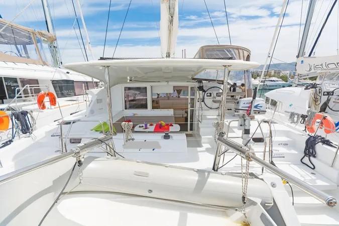 2015 Lagoon 421 Catamaran for sale - YachtWorld
