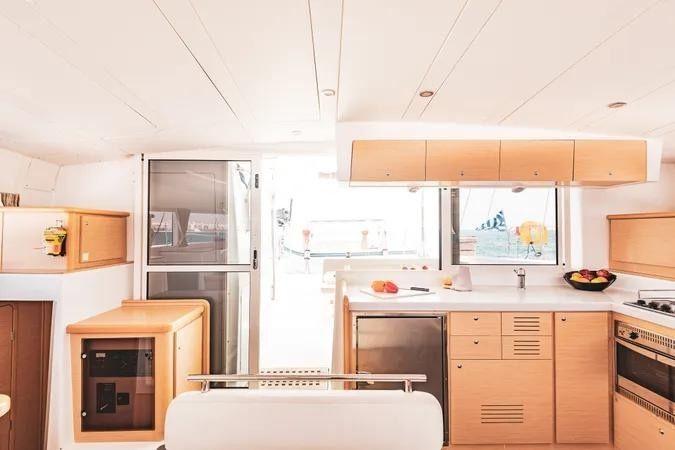 2015 Lagoon 421 Catamaran for sale - YachtWorld