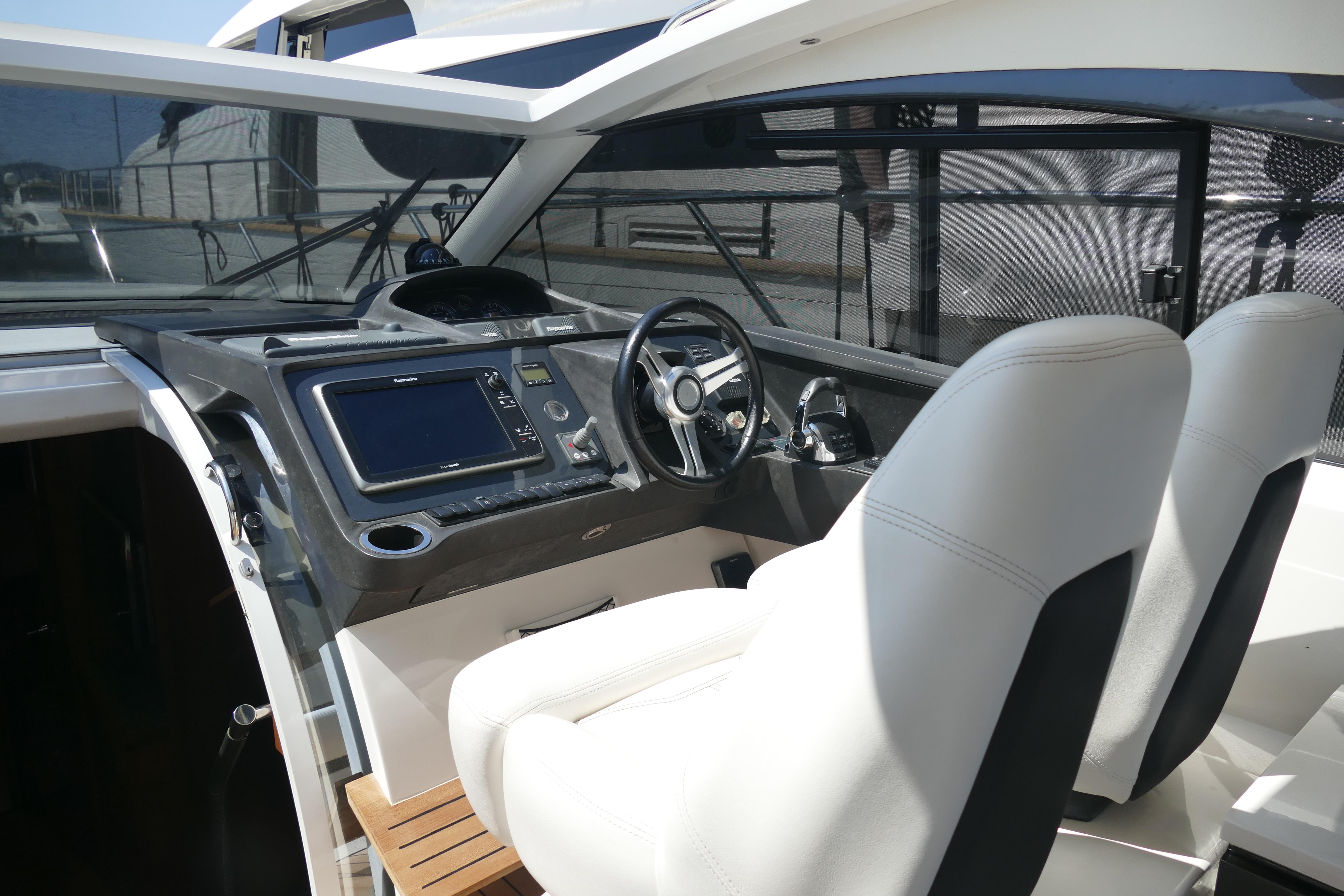 2014 Princess V39 Sports Cruiser for sale - YachtWorld