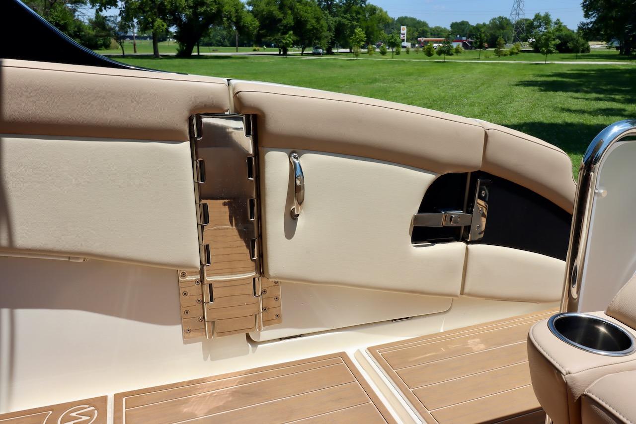 2021 Mystic Powerboats 38 Mystic Powerboats M3800 Centre Console for ...