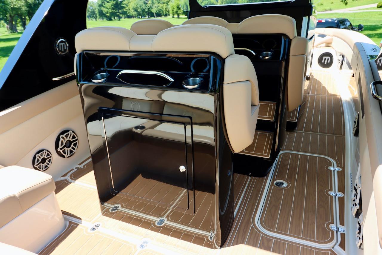 2021 Mystic Powerboats 38 Mystic Powerboats M3800 Centre Console for ...