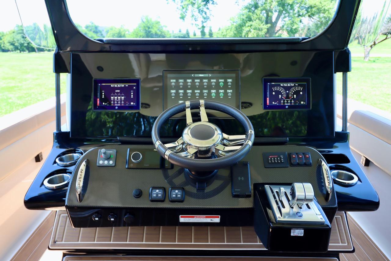 2021 Mystic Powerboats 38 Mystic Powerboats M3800 Centre Console for ...