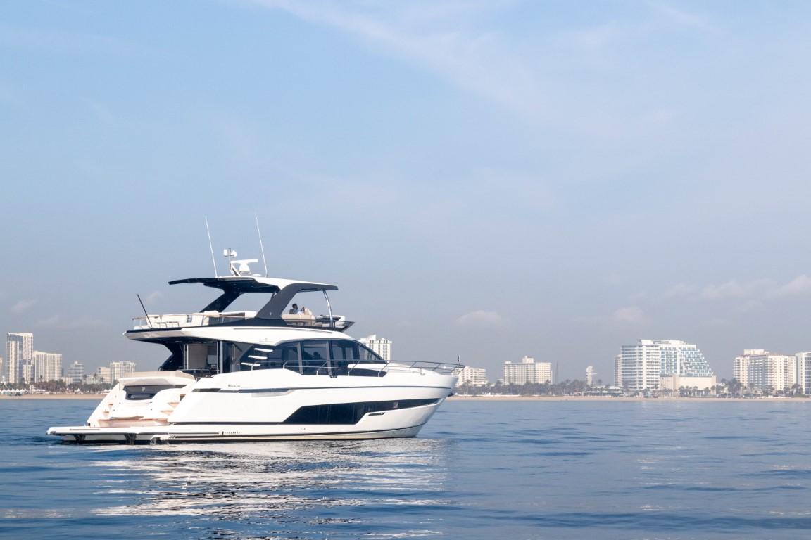 2024 Fairline Squadron 68 Flybridge for sale - YachtWorld