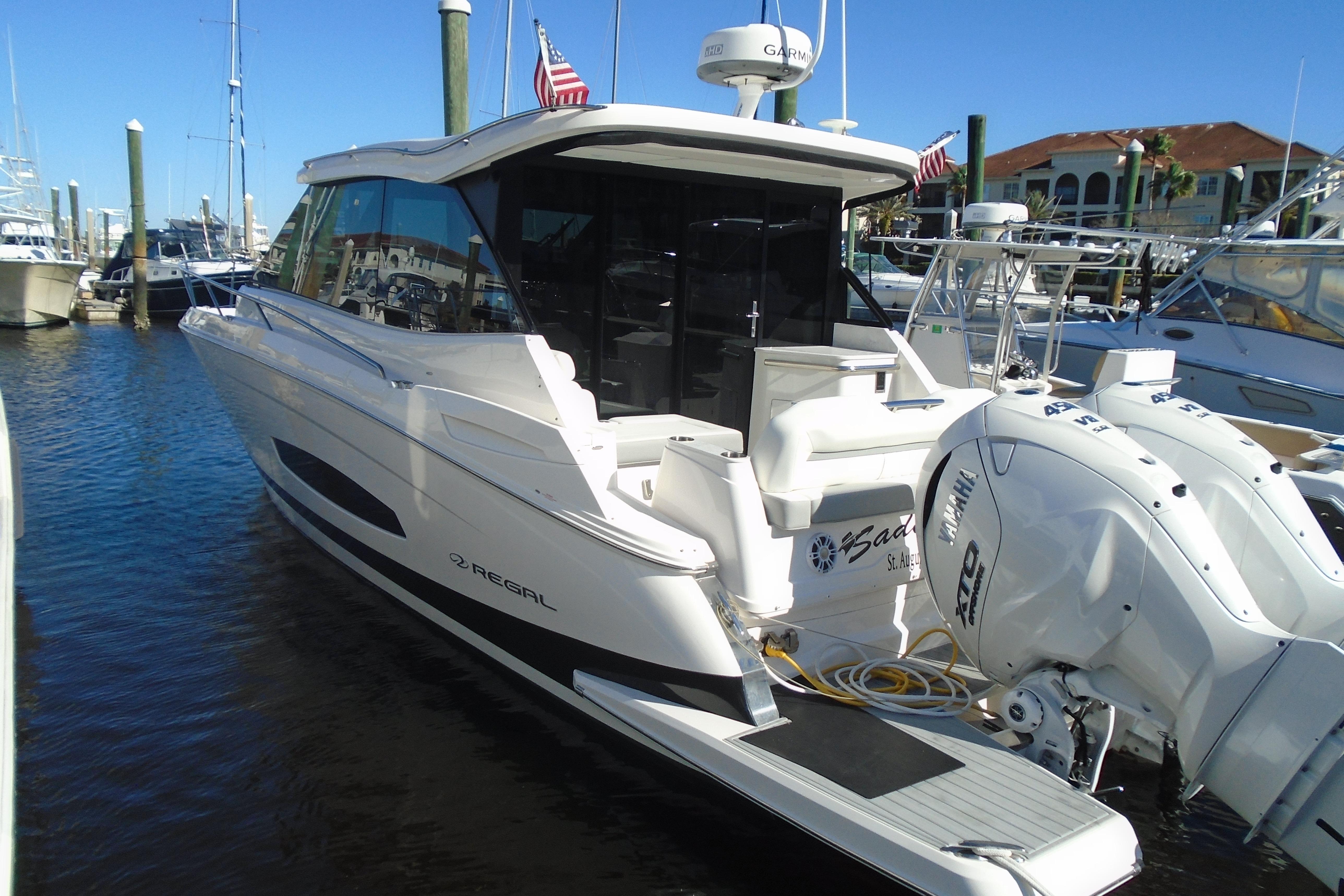 2024 Regal 36 XO Motoryachten Kaufen - YachtWorld