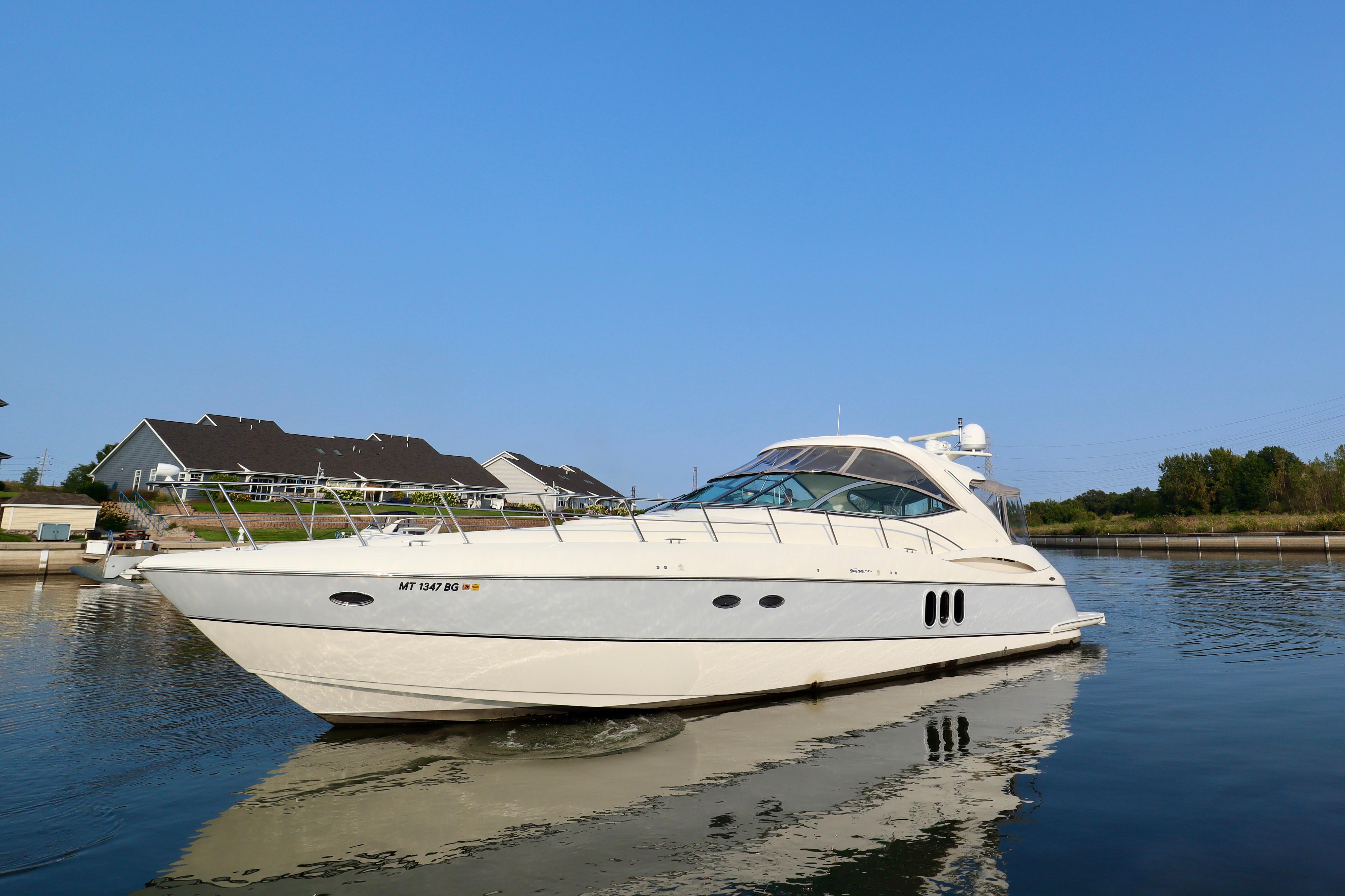 2005 Cruisers Yachts 520 Express Cruiser for sale - YachtWorld