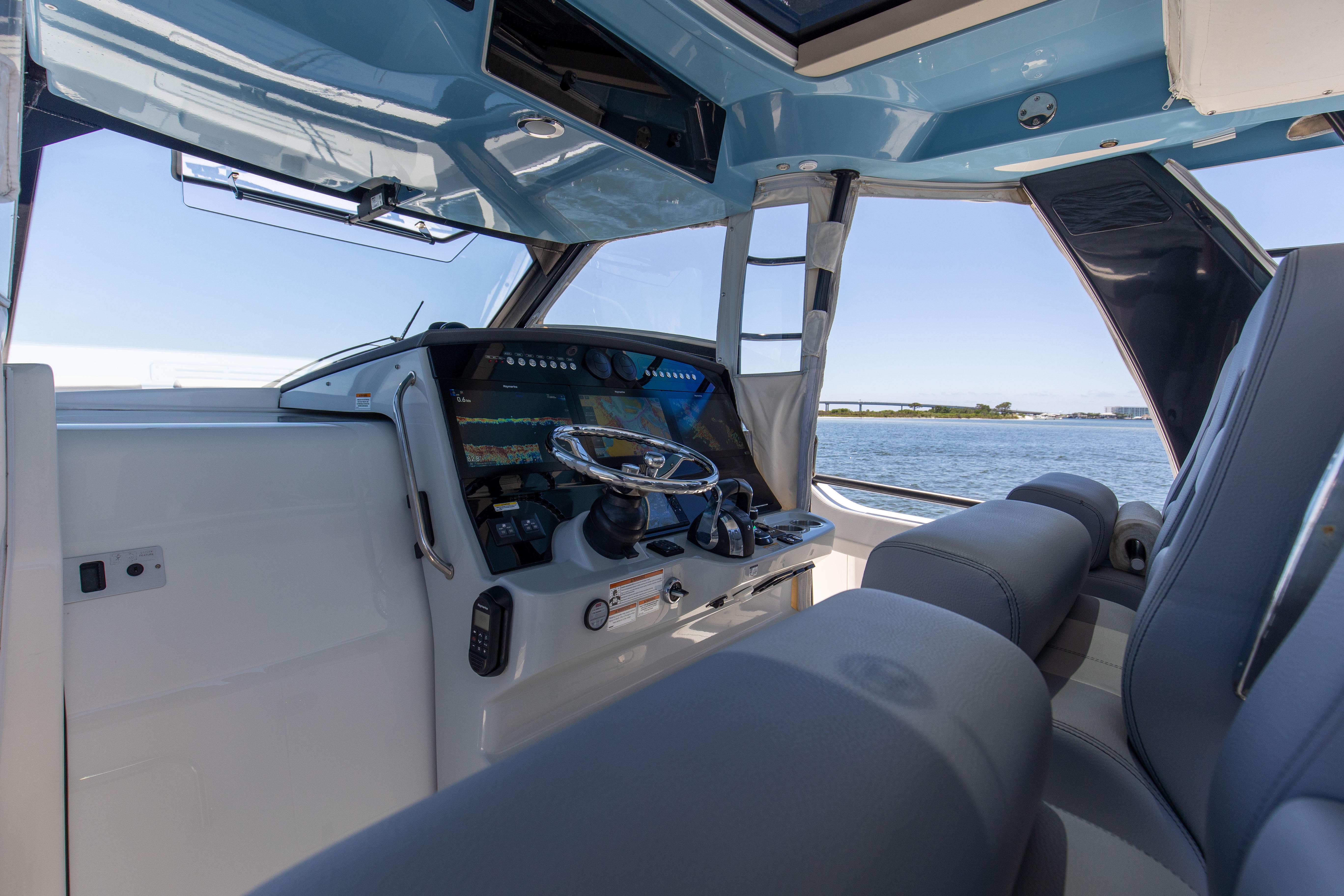 2021 Boston Whaler 420 Outrage Center Console for sale - YachtWorld