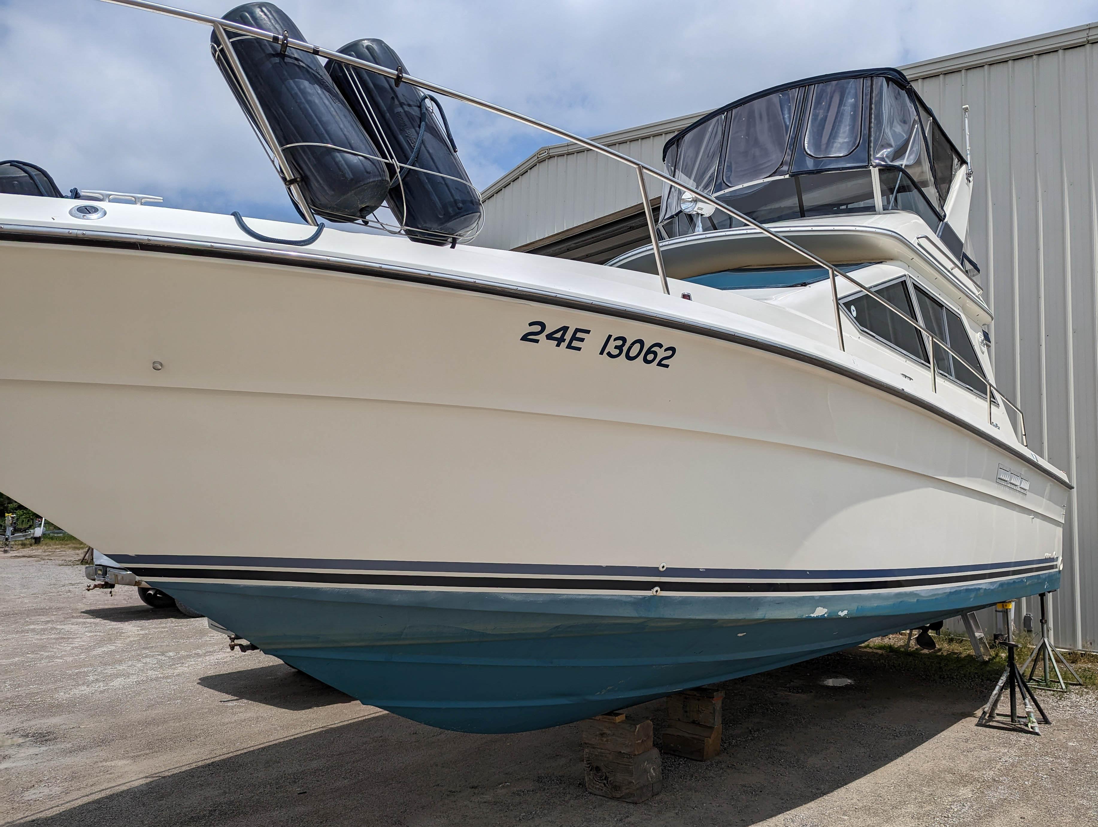 1989 Sea Ray 340 Sedan Bridge Flybridge for sale - YachtWorld