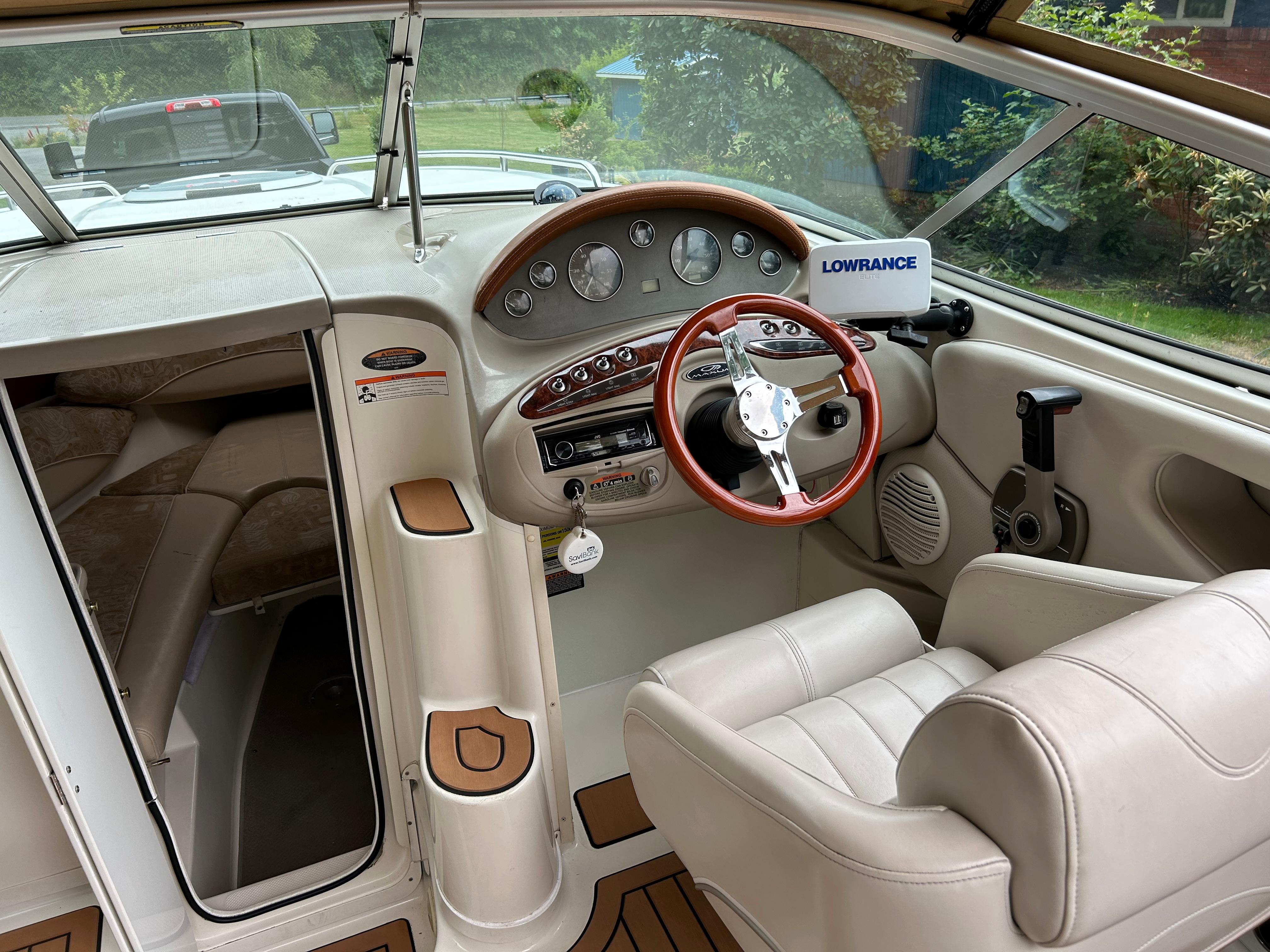 2001 Maxum 230 Express Cruiser for sale - YachtWorld