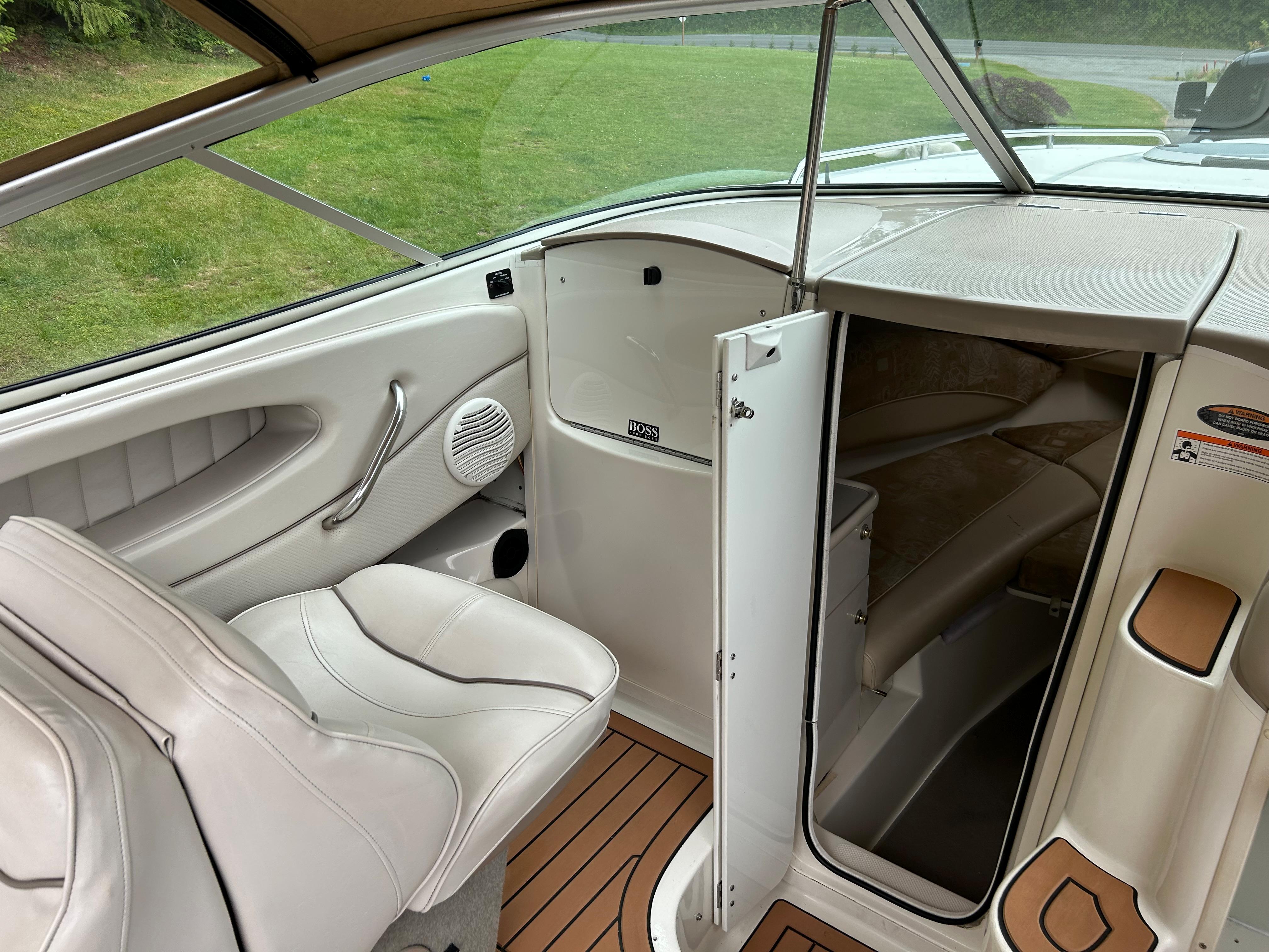 2001 Maxum 230 Express Cruiser for sale - YachtWorld