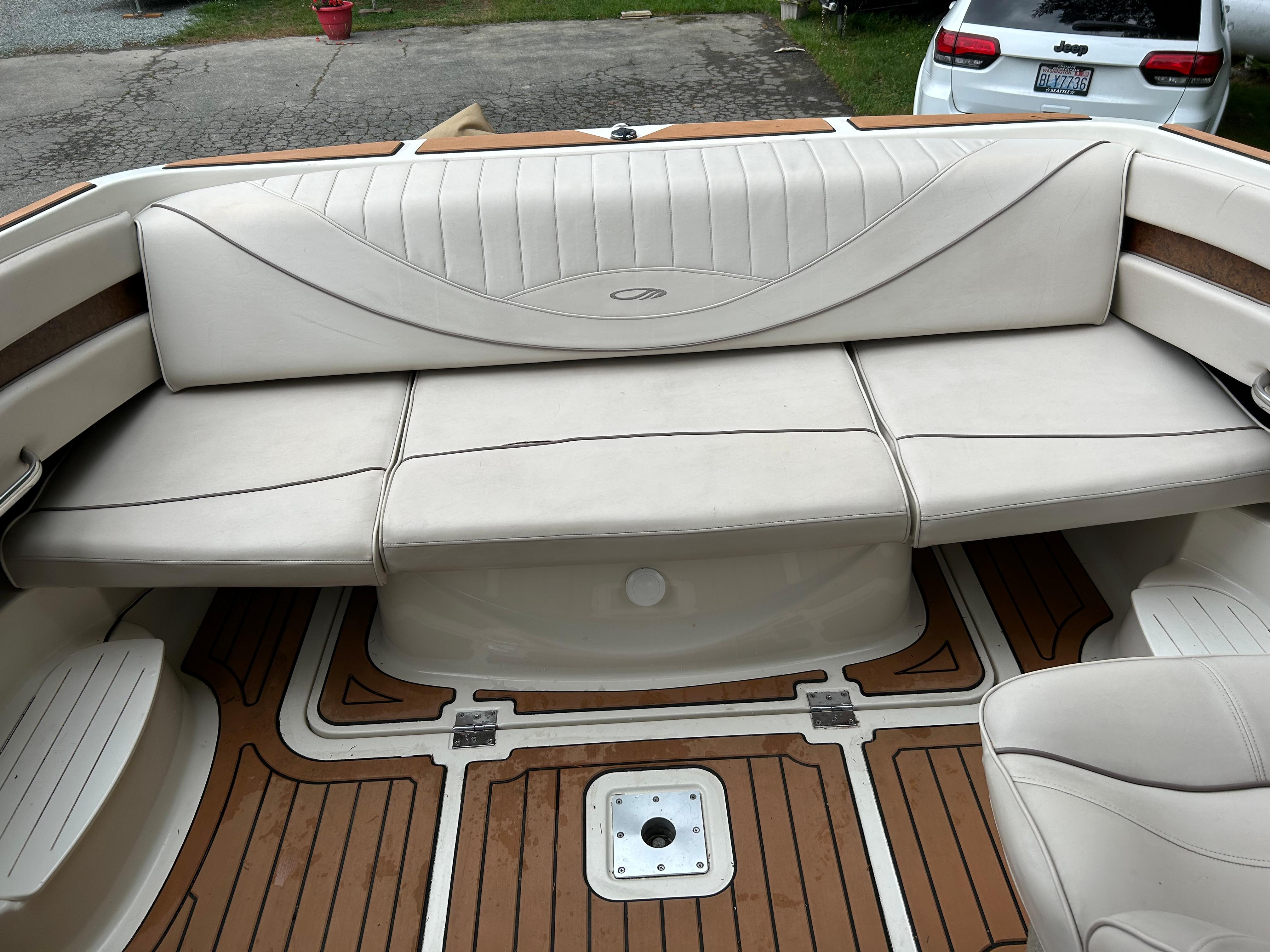 2001 Maxum 230 Express Cruiser for sale - YachtWorld