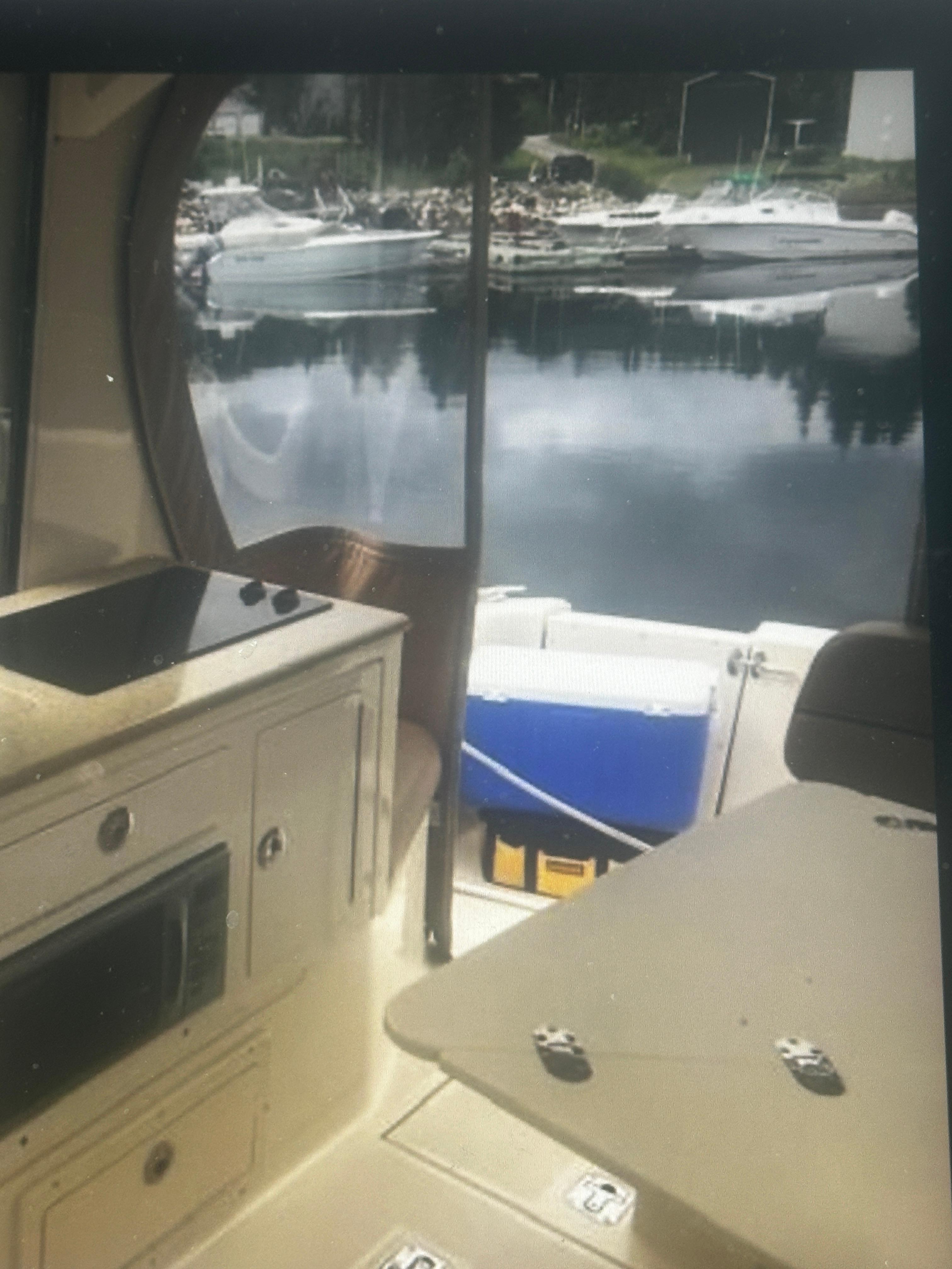 2009 Mainship 31 Pilot Sedan Downeast vissersboten te koop- YachtWorld