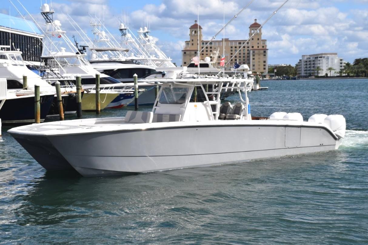 Used Invincible 40' Catamaran in Florida - iNautia
