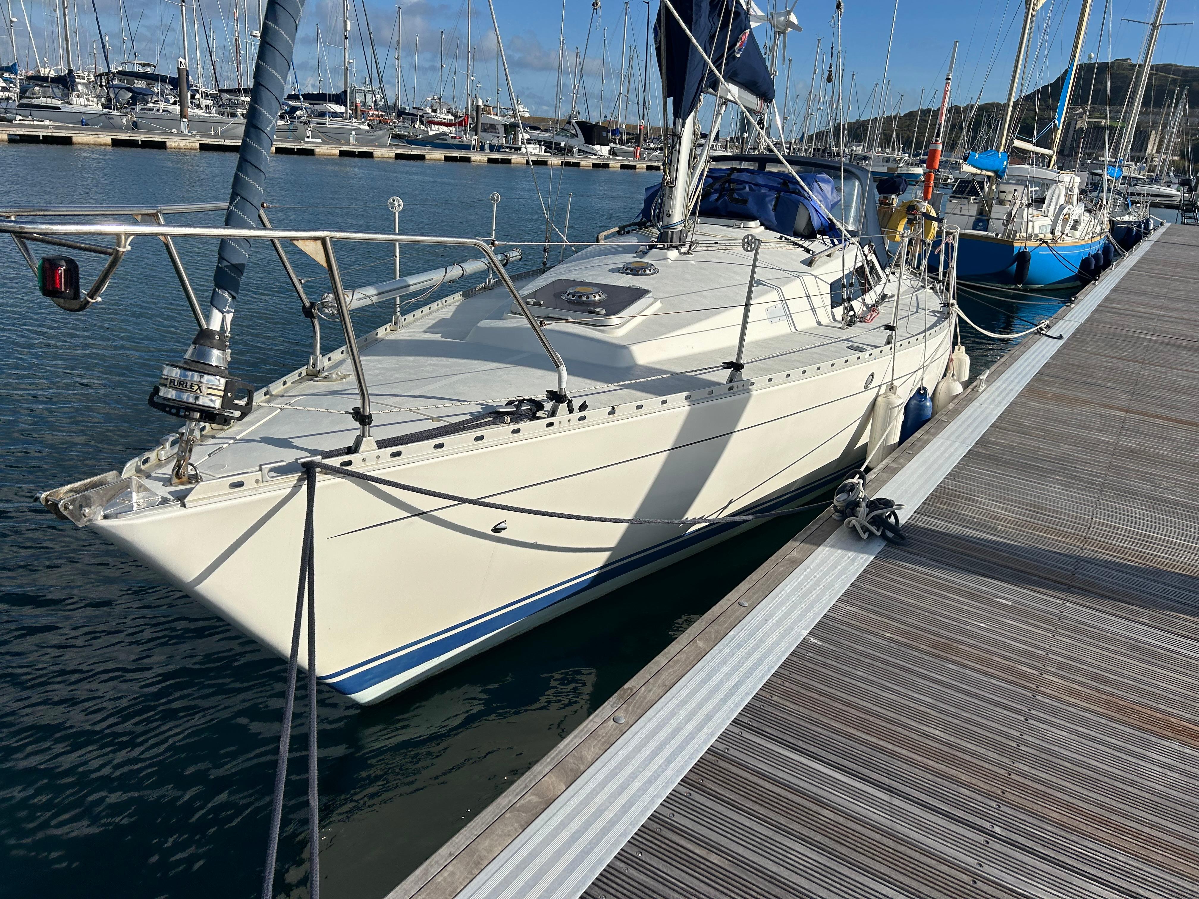 Sigma 33 Offshore One Design | 10m | 1988 - Dorset | Boats and Outboards