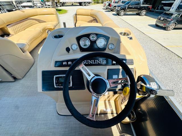 2017 Harris Sunliner 240 Pontoon for sale - YachtWorld