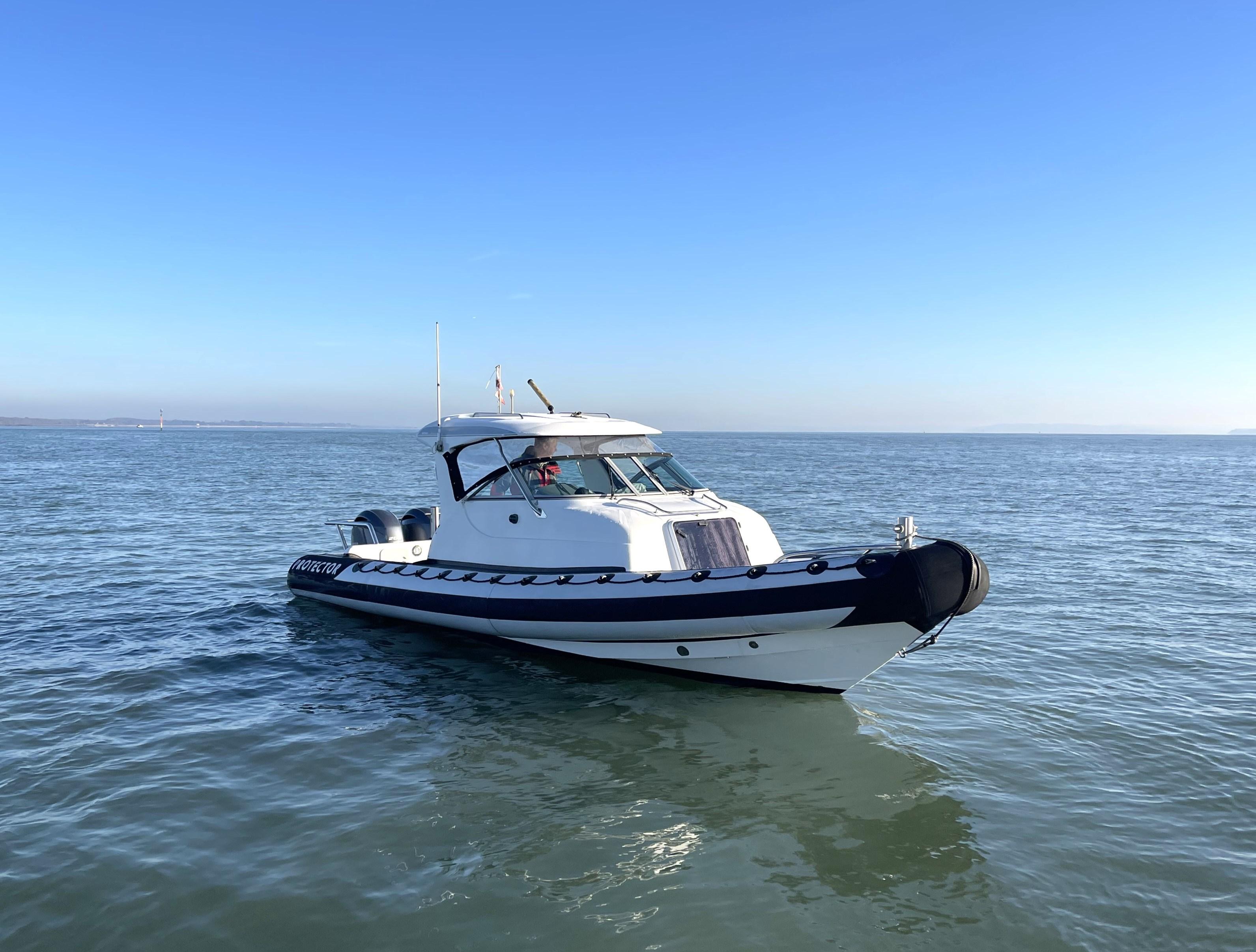 Protector 8.5 Hard Top Cabin RIB 9m 2002, Motorcruisers - Hampshire ...