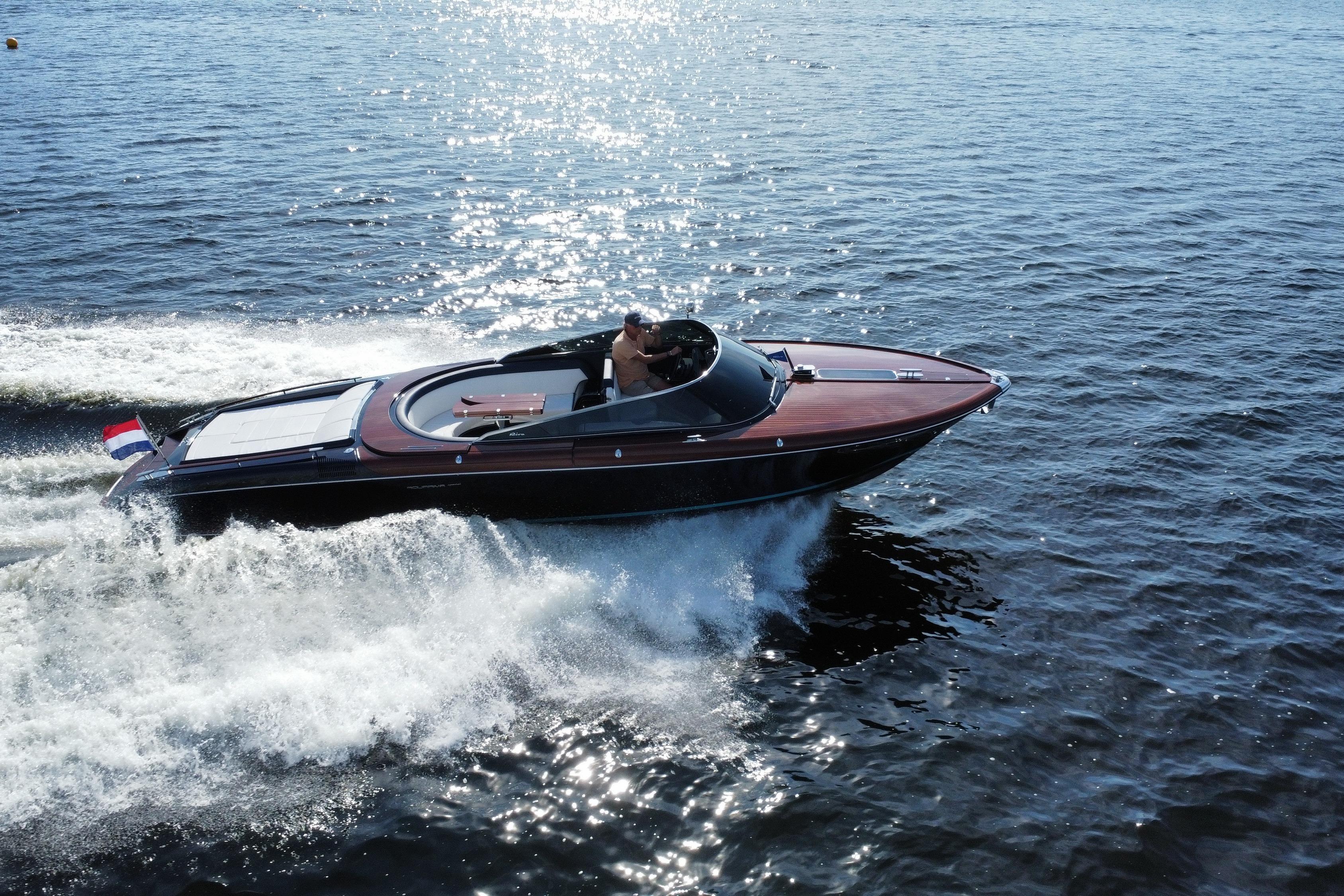 Nuevo 2025 Riva Aquariva Special | TopBarcos.com