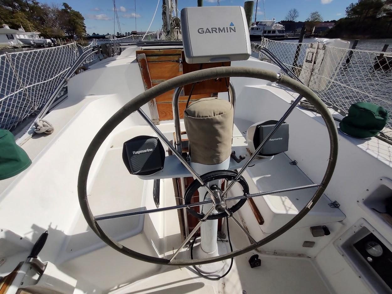 1985 Endeavour 33 Sloop Slup Kaufen - YachtWorld