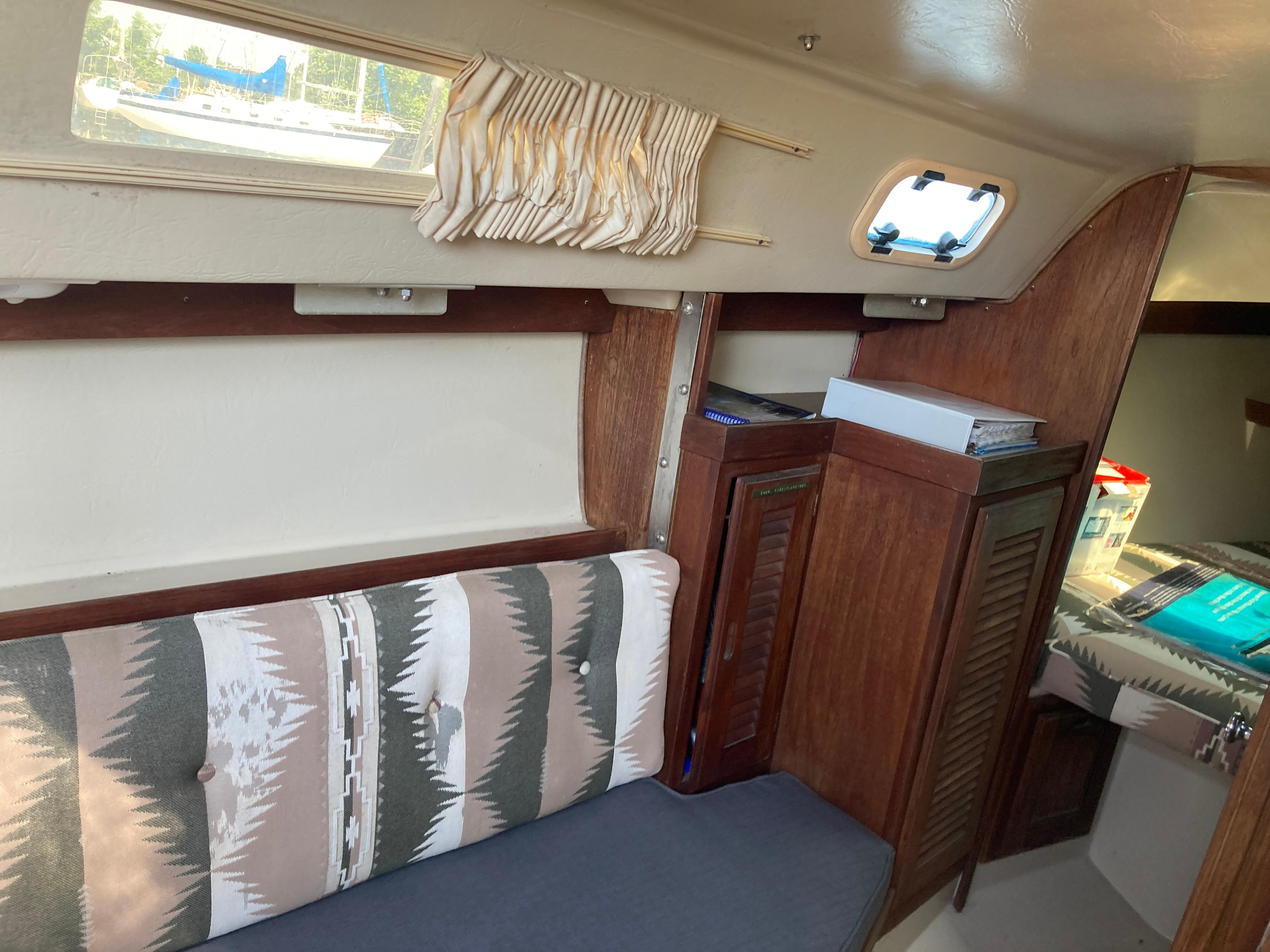 1988 Catalina 27 tall rig wing keel Sloop for sale - YachtWorld