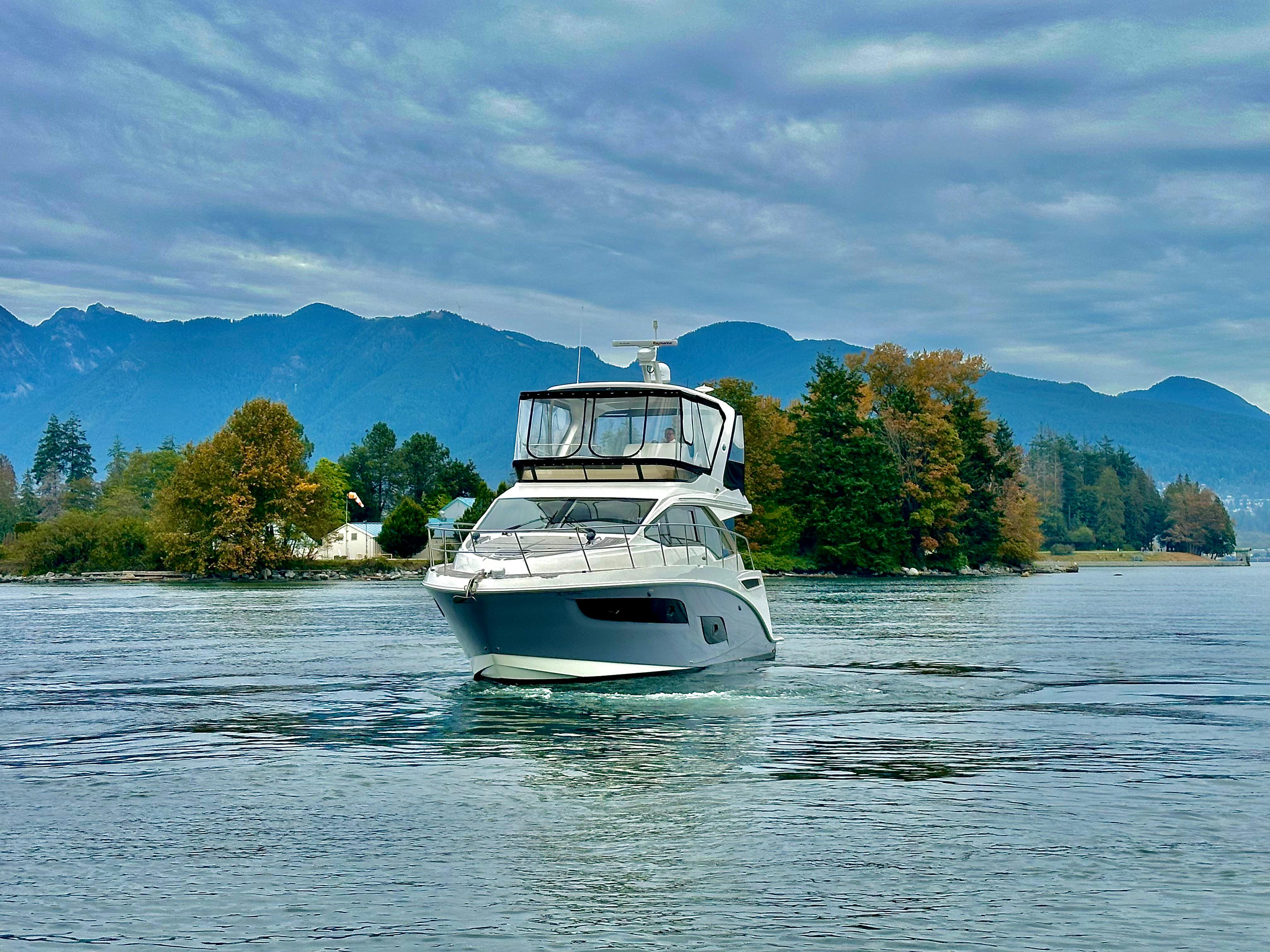 2018 Sea Ray Fly 460 Flybridge for sale - YachtWorld