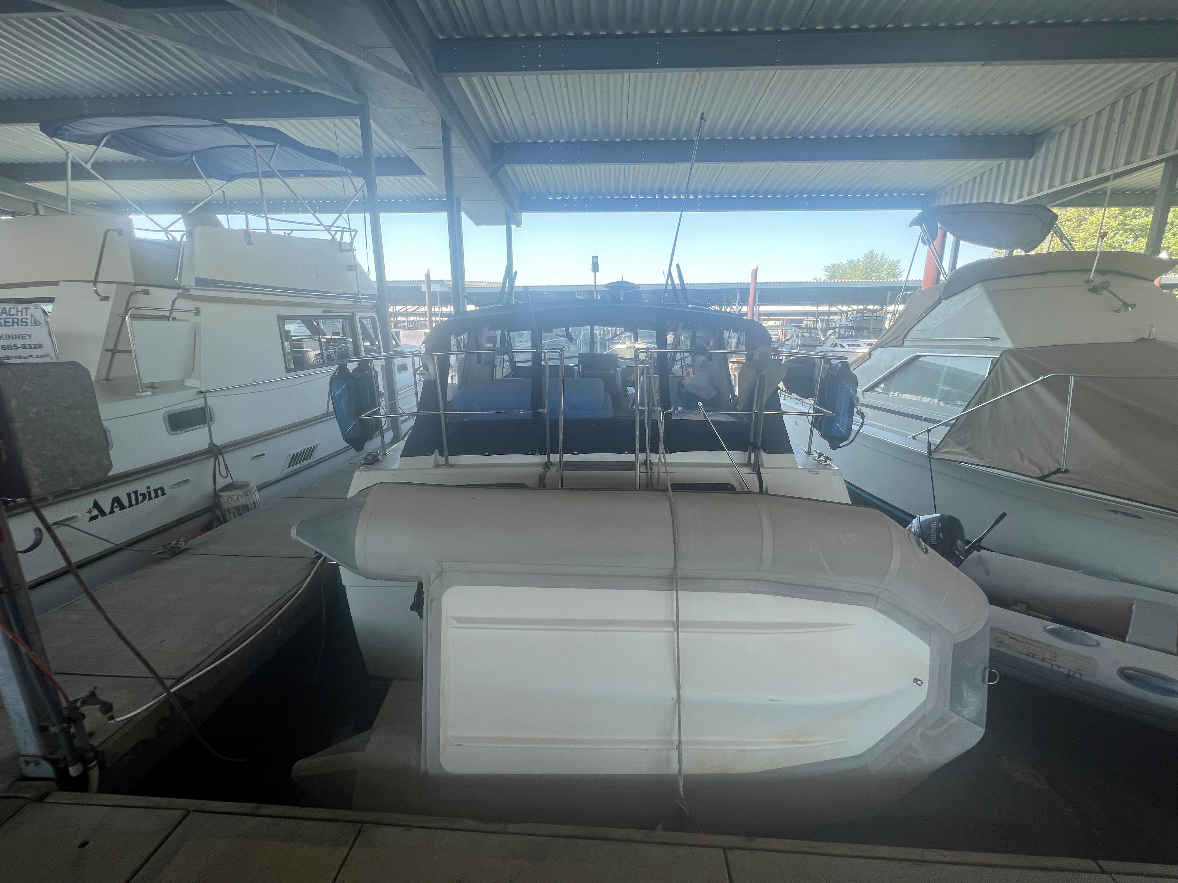 1989 Carver 2807 Riviera Sedan-Boot Kaufen - YachtWorld