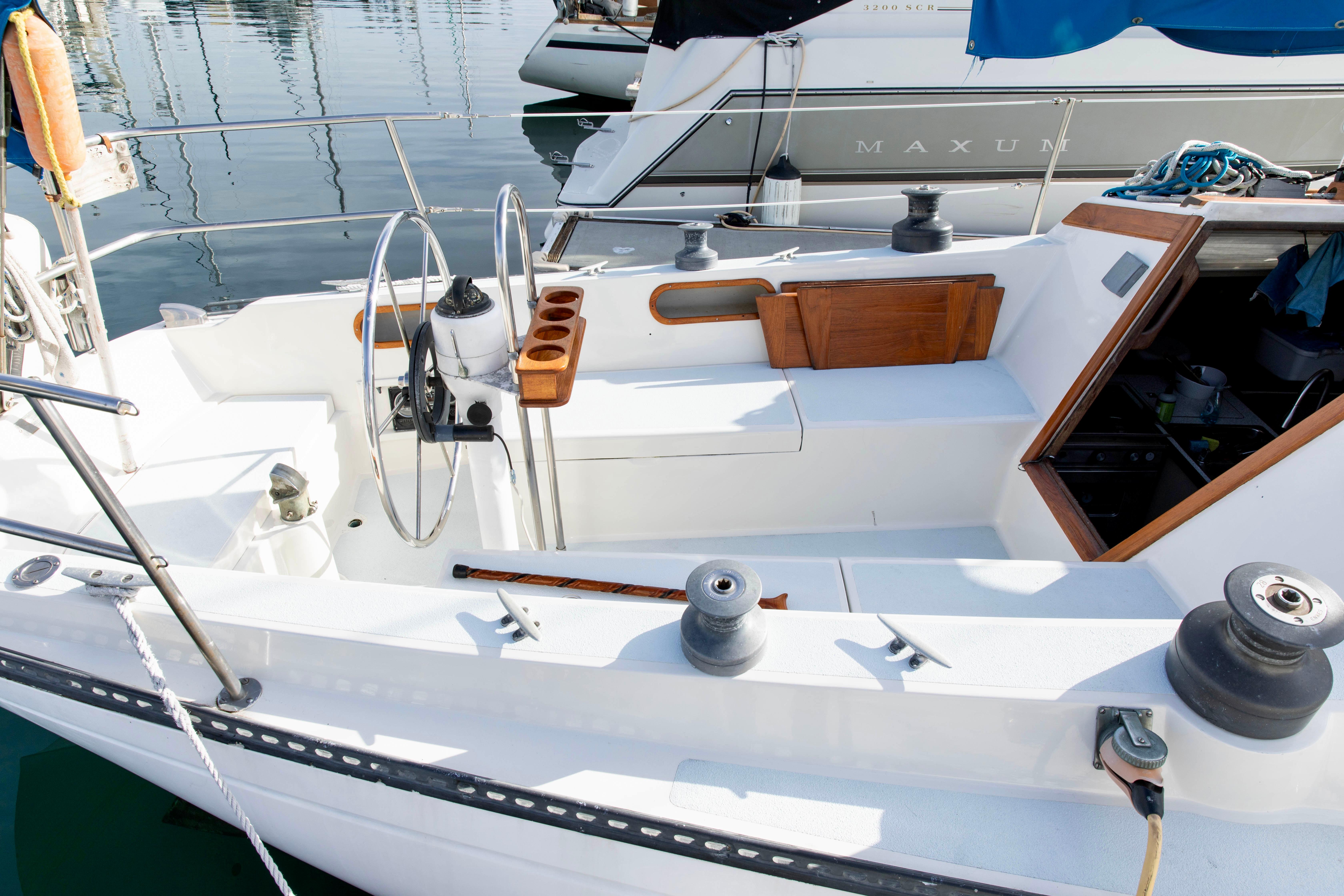 1979 Catalina 38 Sparkman/Stephens Racer/Cruiser for sale - YachtWorld