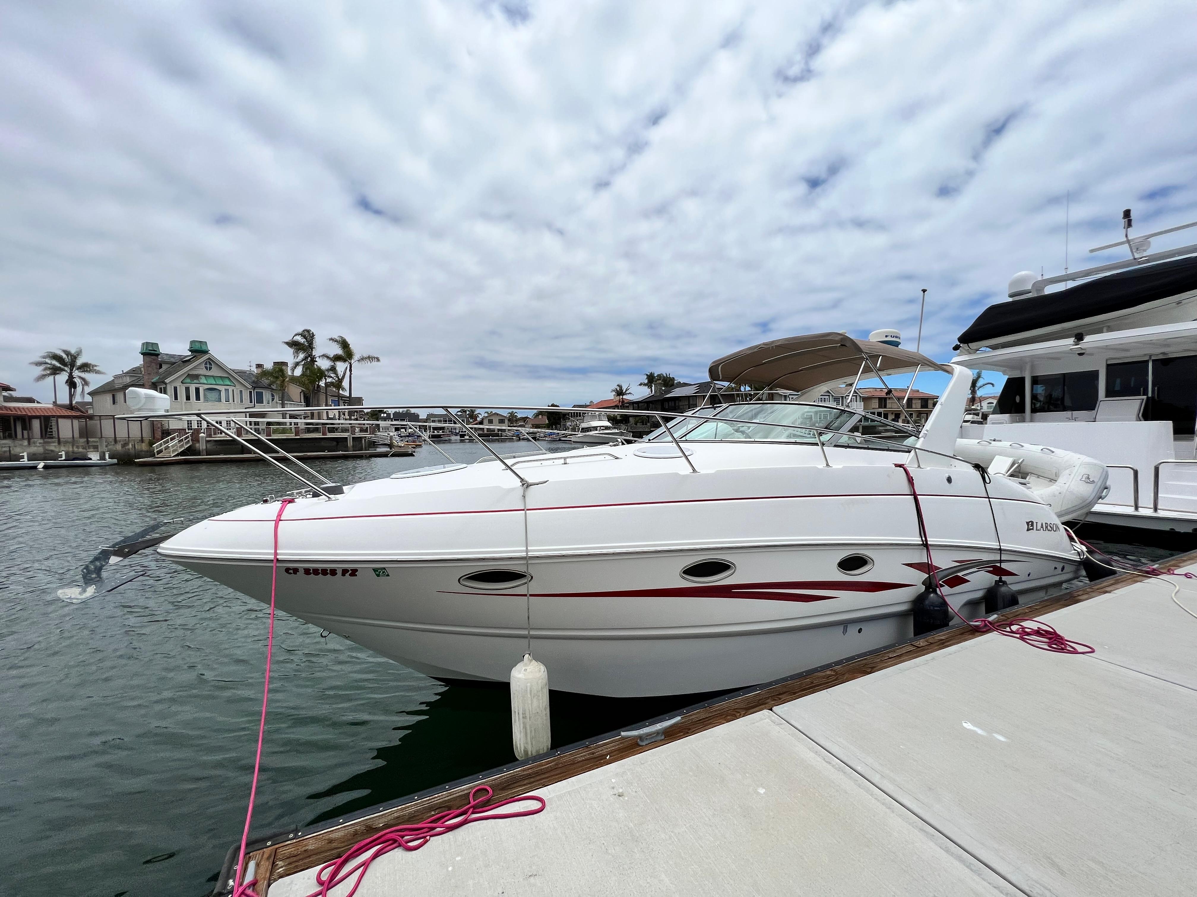 2003 Larson Cabrio 310 Mid-Cabin Express-Boot Kaufen - YachtWorld