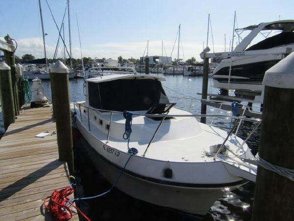 2000 Albin Tournament Express Cruiser for sale - YachtWorld