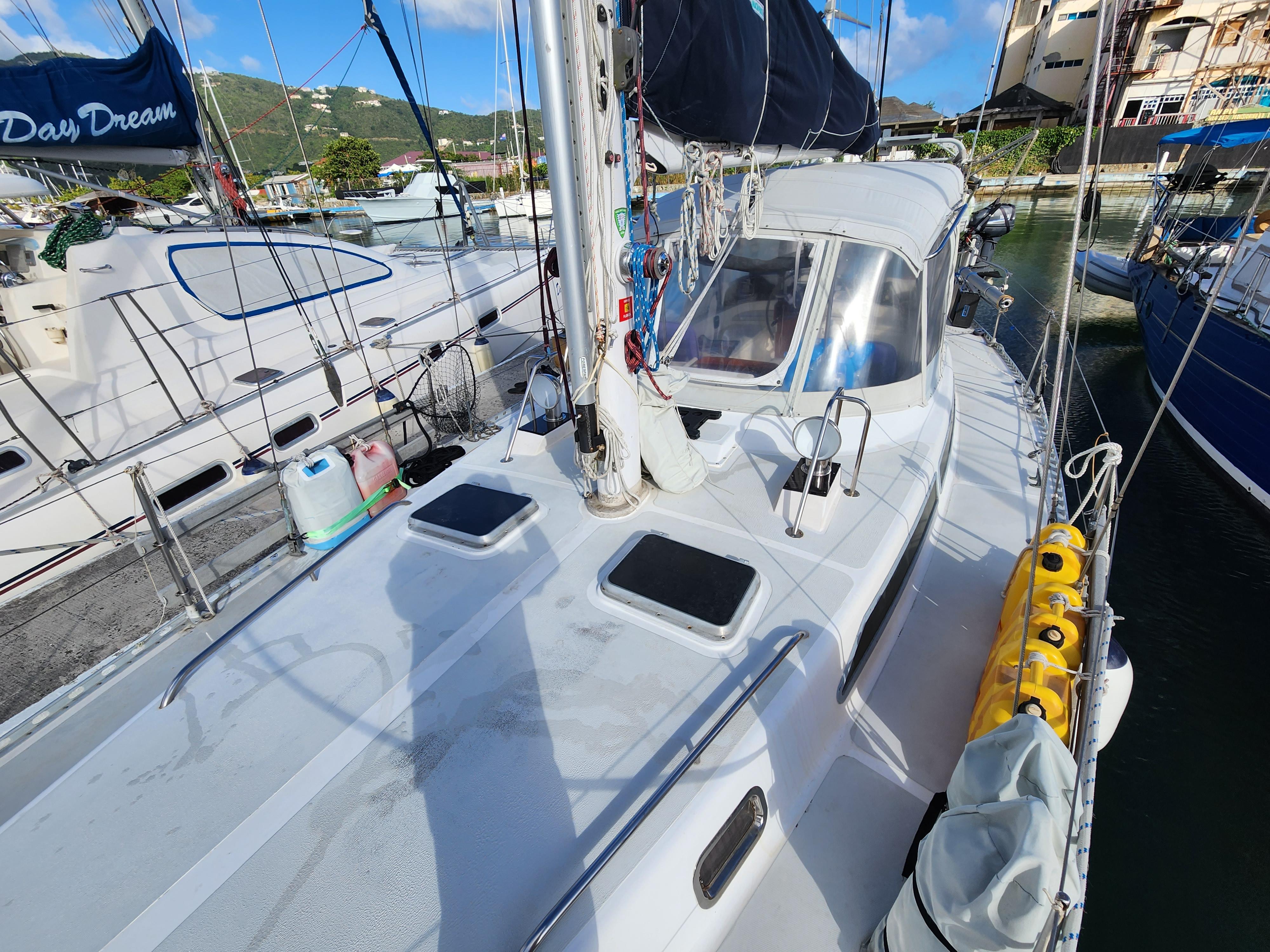 1987 Gulfstar Hirsch 45 Centre Cockpit for sale - YachtWorld