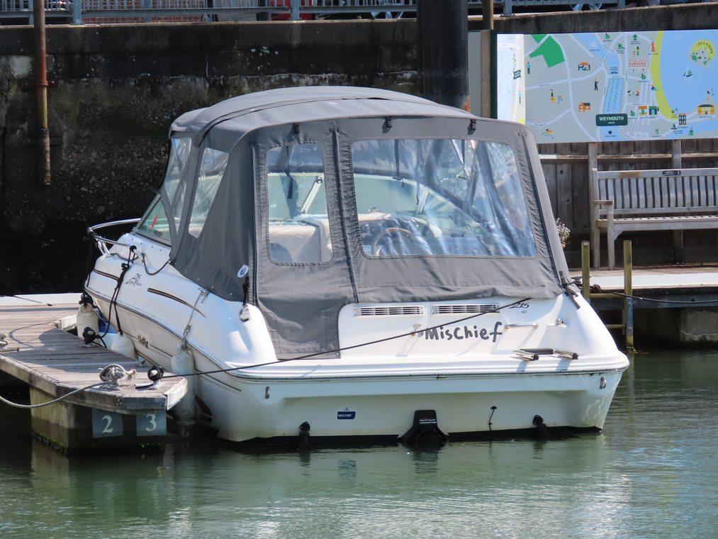 1998 Sea Ray 215 Express Cruiser Sports Cruiser for sale - YachtWorld