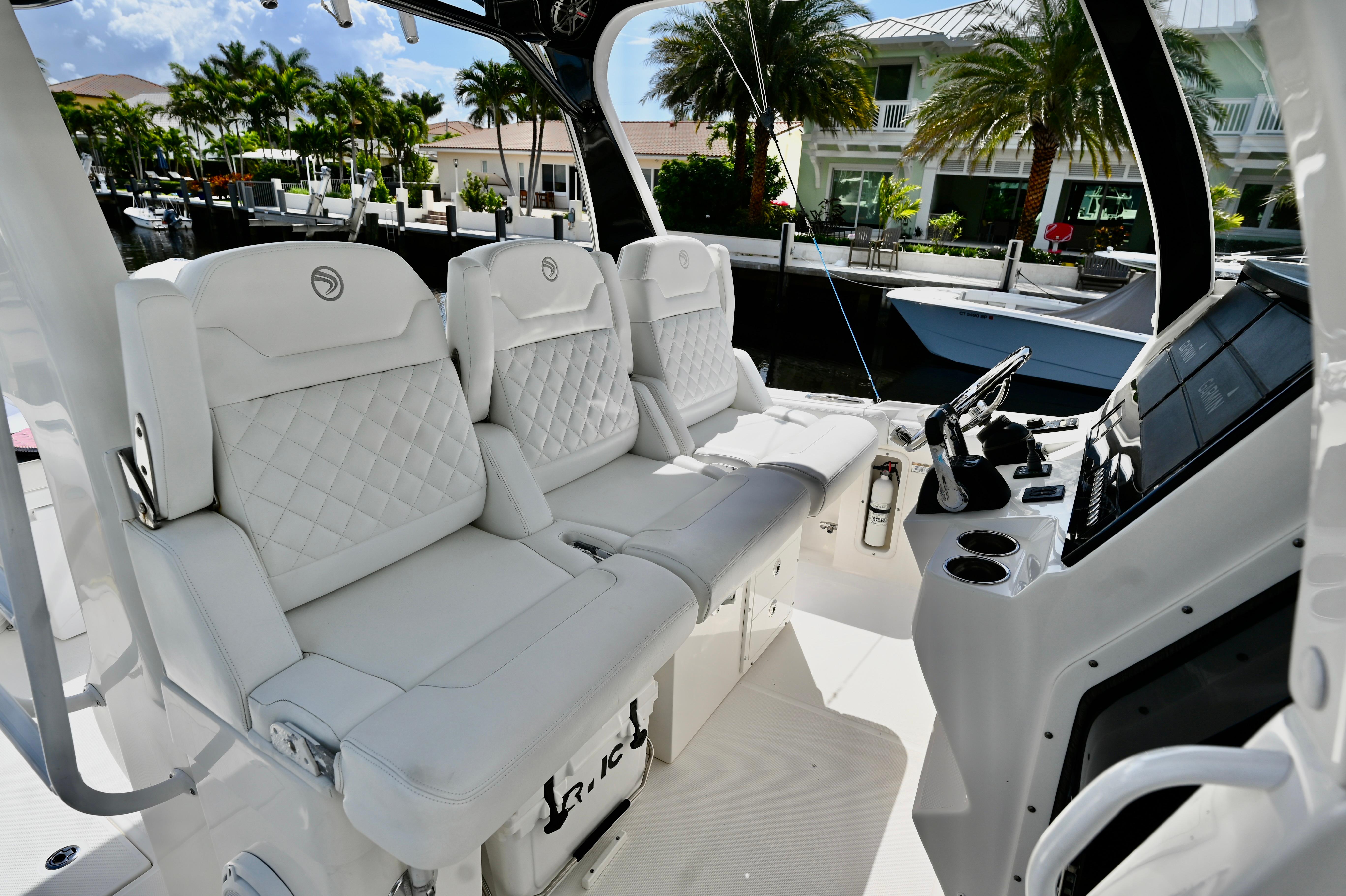 2017 Edgewater 368 CC Center Console for sale - YachtWorld