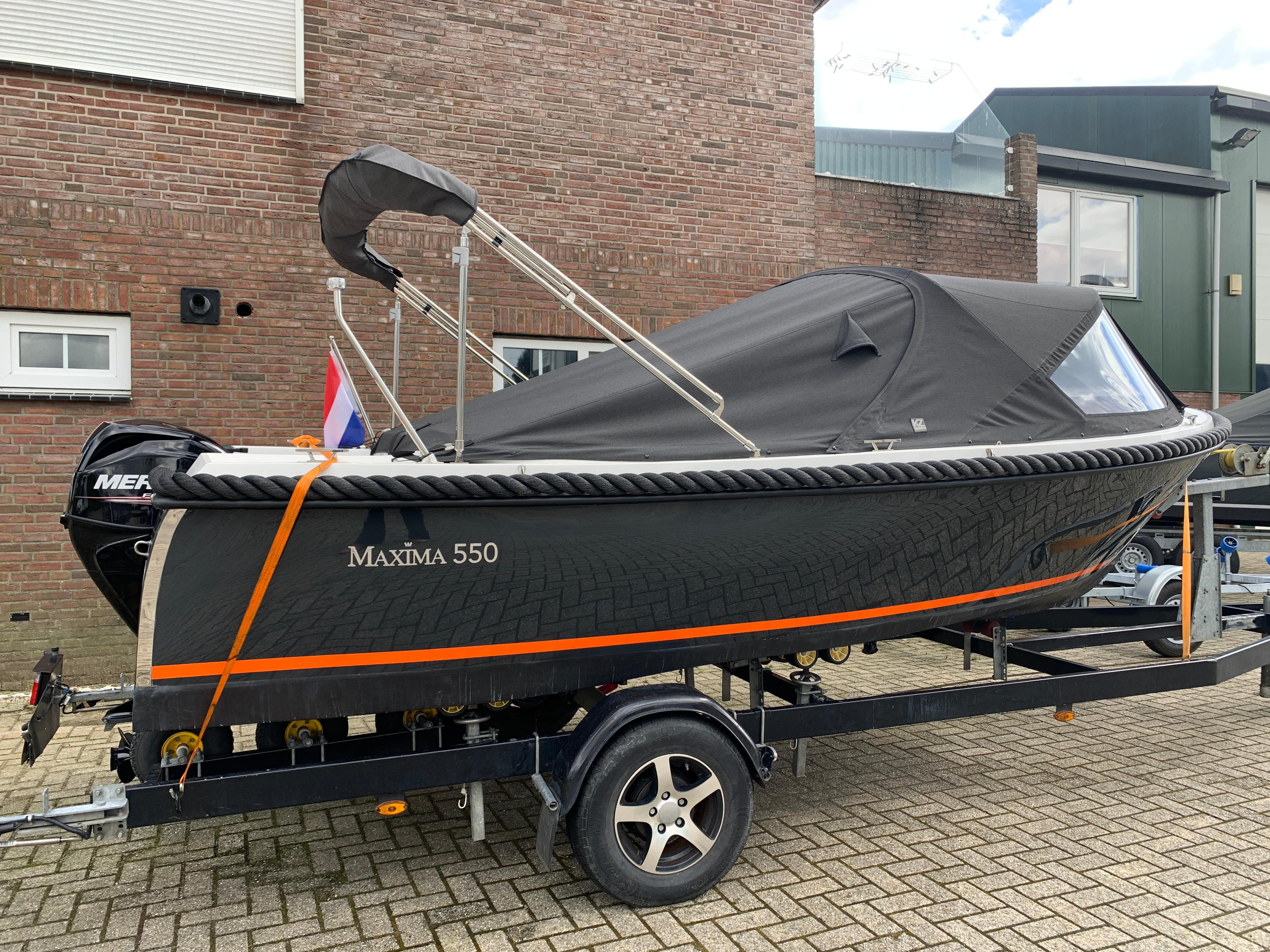 Tweedehands 2022 Maxima 550 | YachtFocus