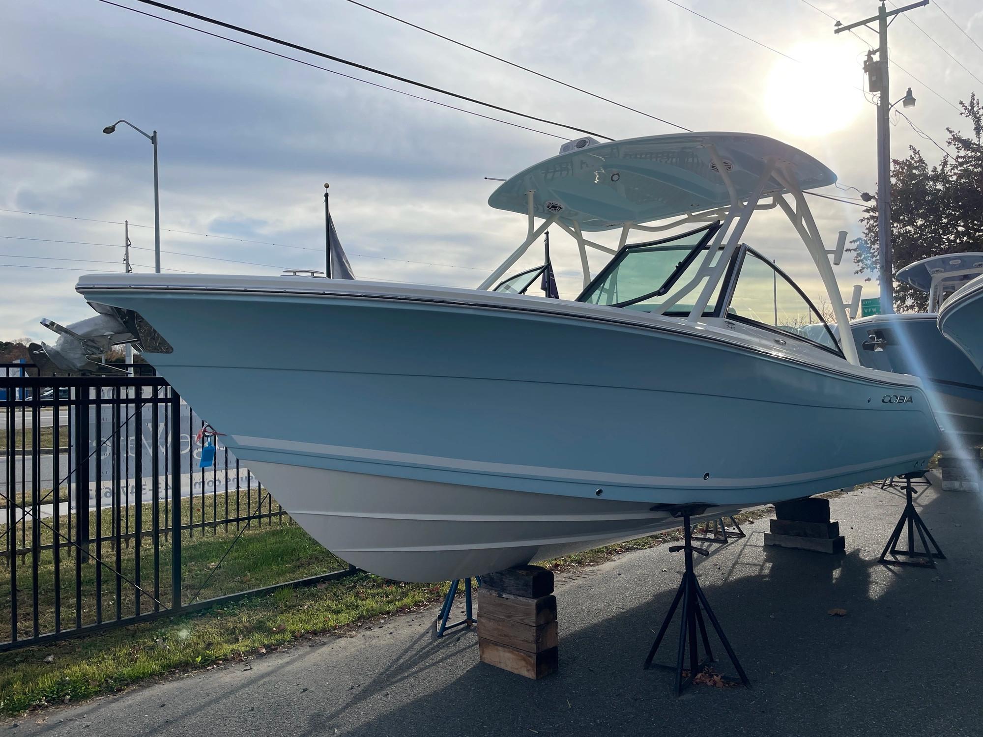 2024 Cobia 240 DC Dual Console for sale - YachtWorld