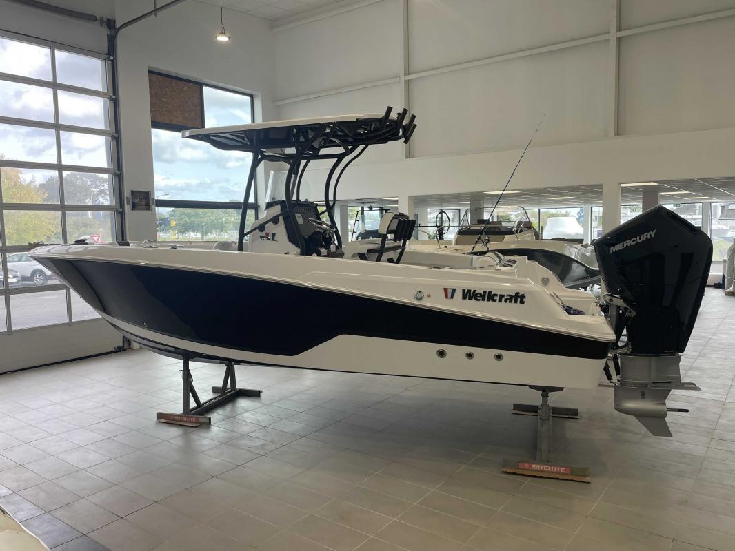 Nieuw 2023 Wellcraft 242 Fisherman BENODET, Finistère ( 29 ) 153,000 ...