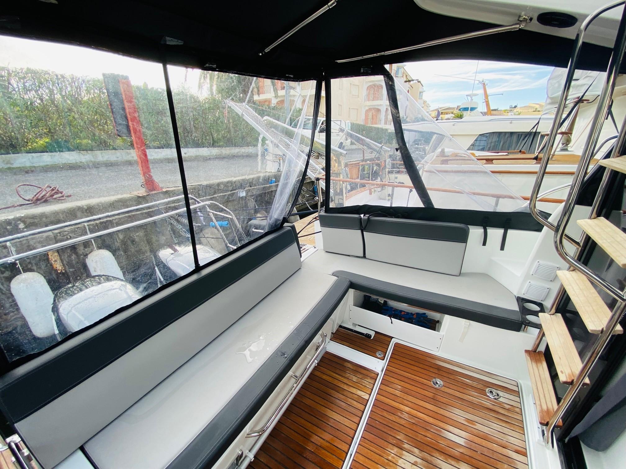 2021 Jeanneau Merry Fisher 1095 FLY Cruiser for sale - YachtWorld