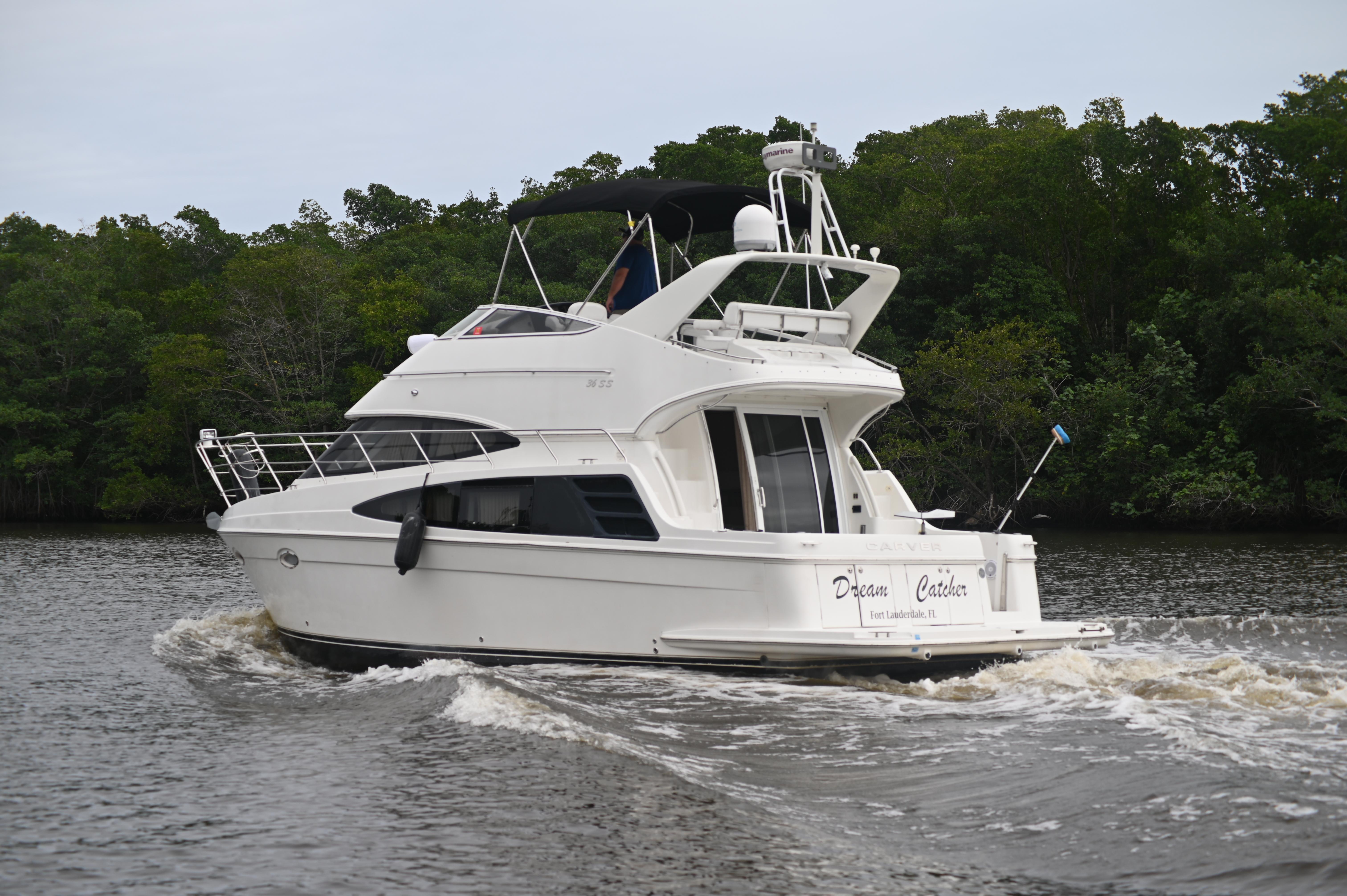 2005 Carver 36 Super Sport Motor Yachts for sale - YachtWorld