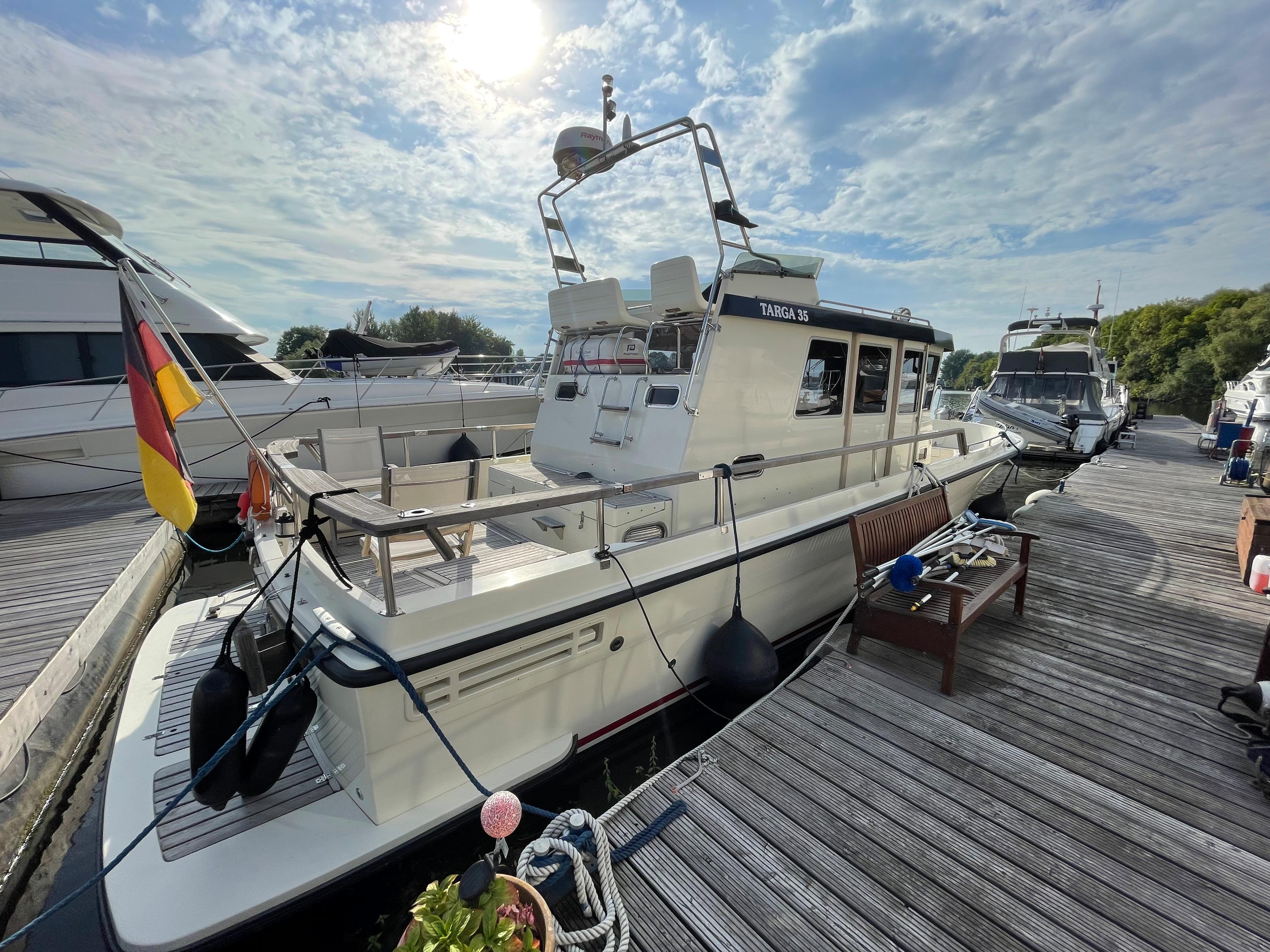 2002 Botnia Targa 35 Flybridge for sale - YachtWorld