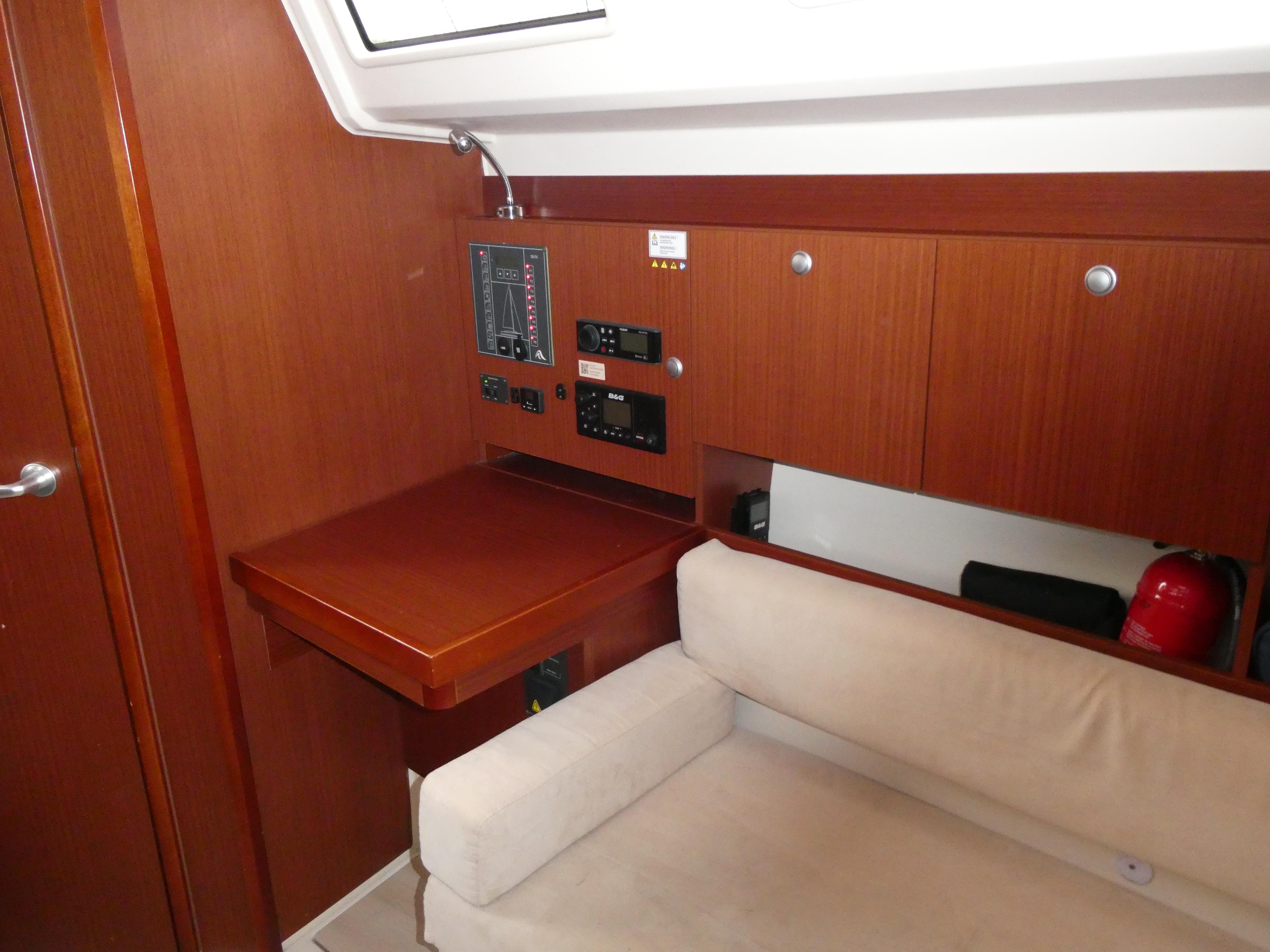 2020 Hanse 315 Cruiser for sale - YachtWorld