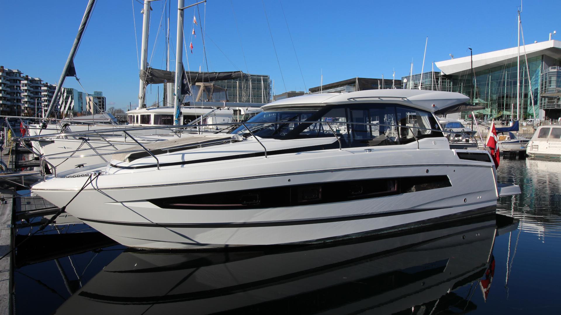 Jeanneau NC 37 11m 2020, Andere Boote | Boot24
