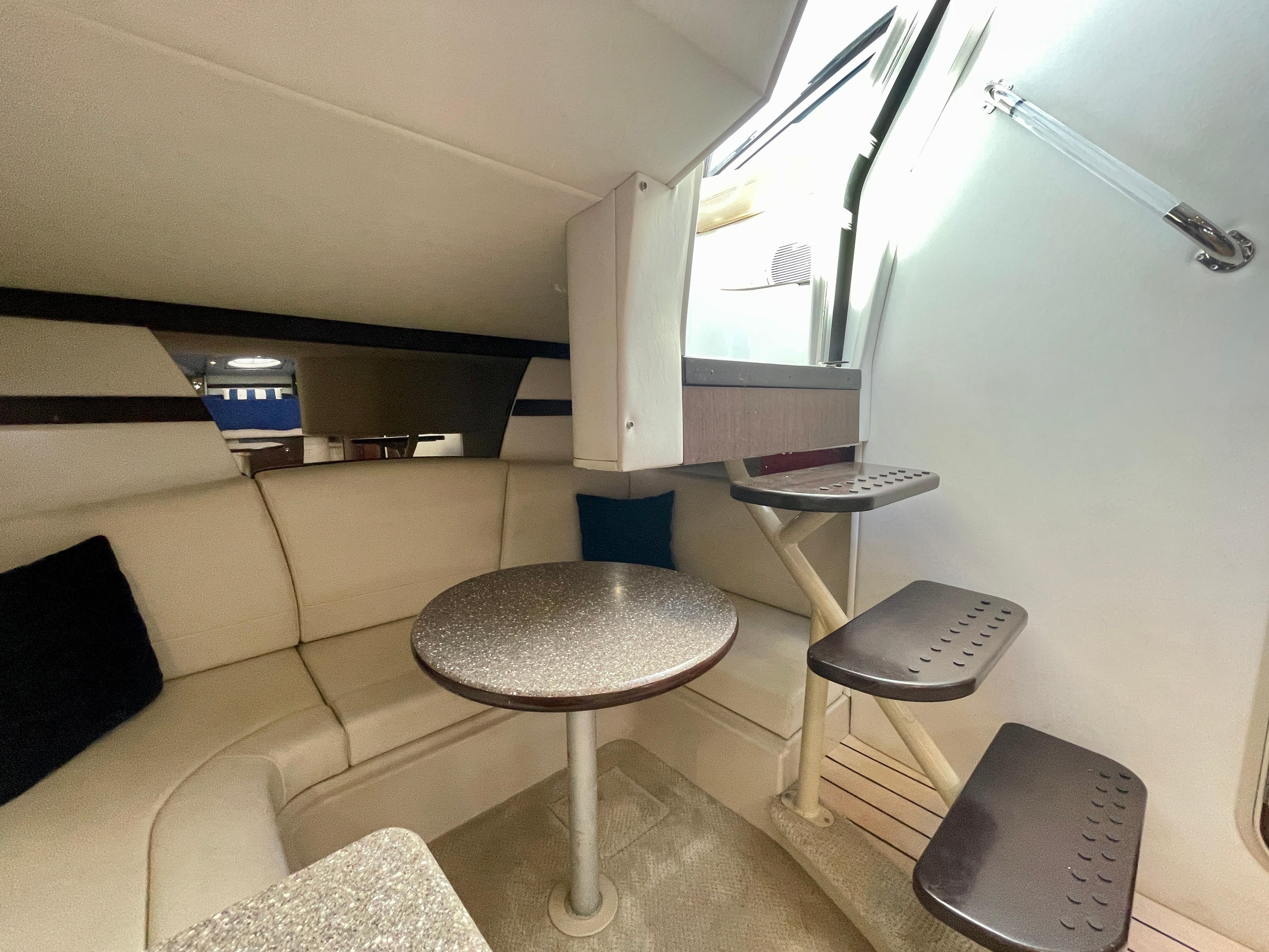 2012 Cruisers Yachts 35 Express Express Cruiser for sale - YachtWorld
