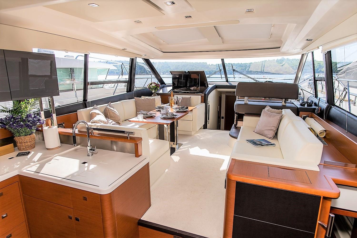 2017 Jeanneau Prestige 550 S Cruiser for sale - YachtWorld