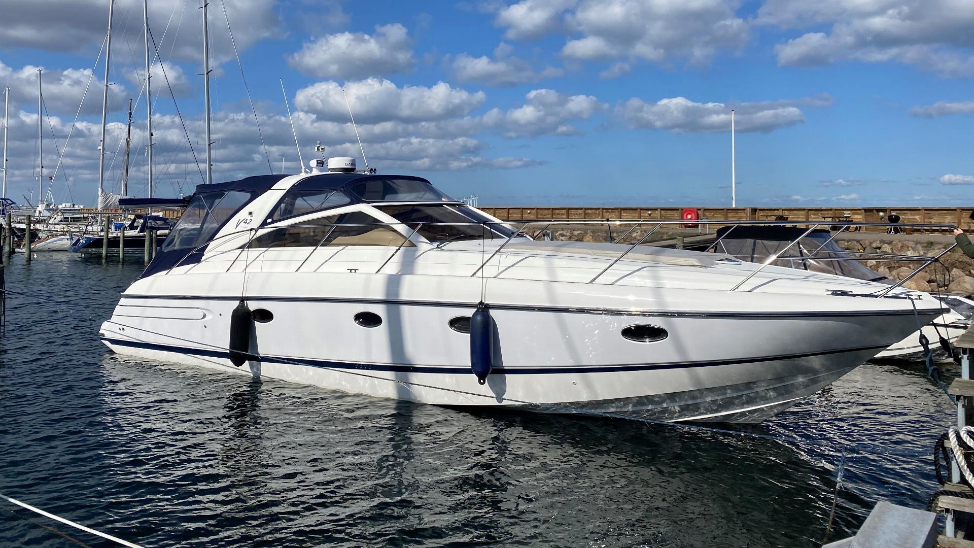 Princess V42 | 2004 | 13m | Boatshop24