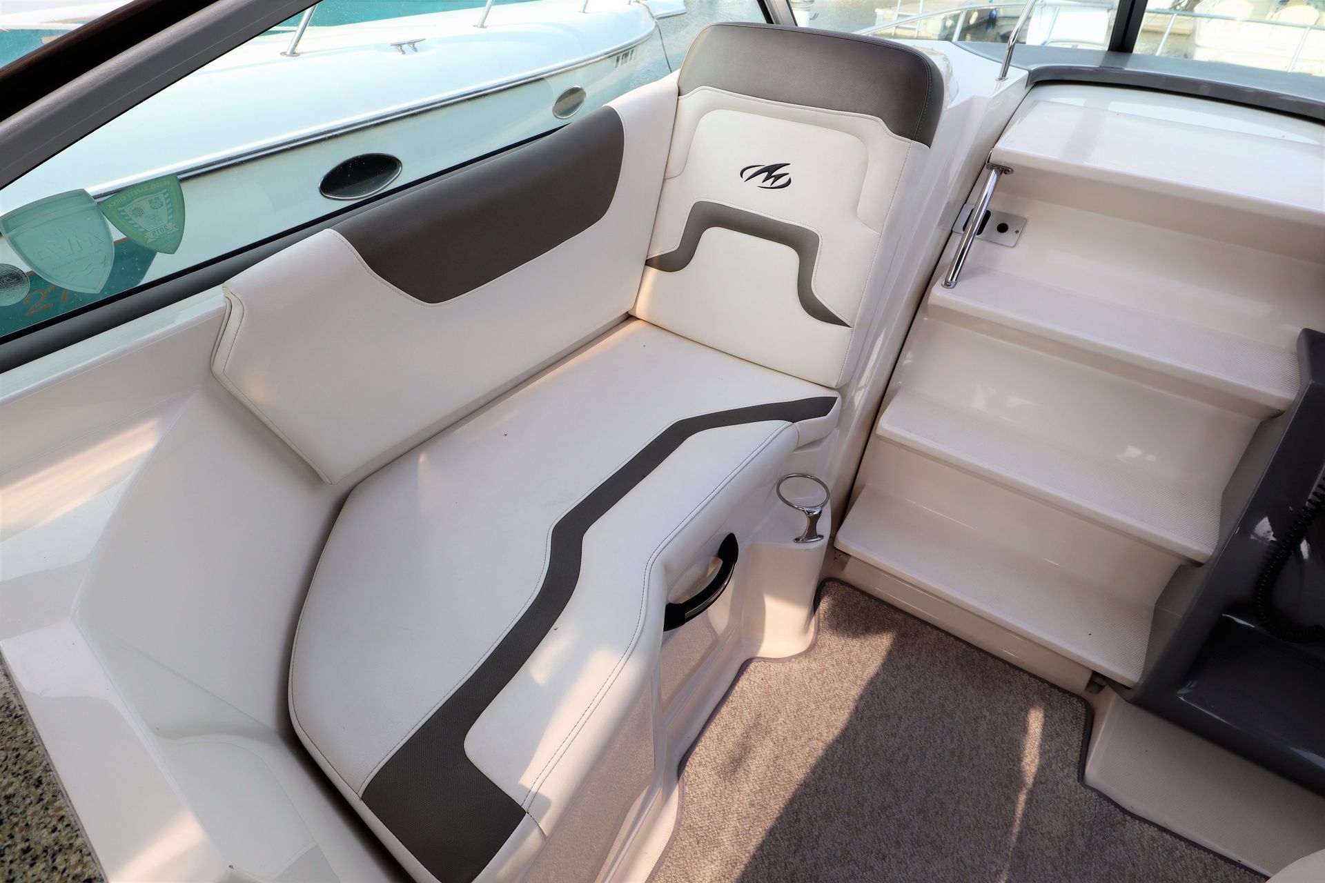 2011 Monterey 260 SCR - Weber Yachts