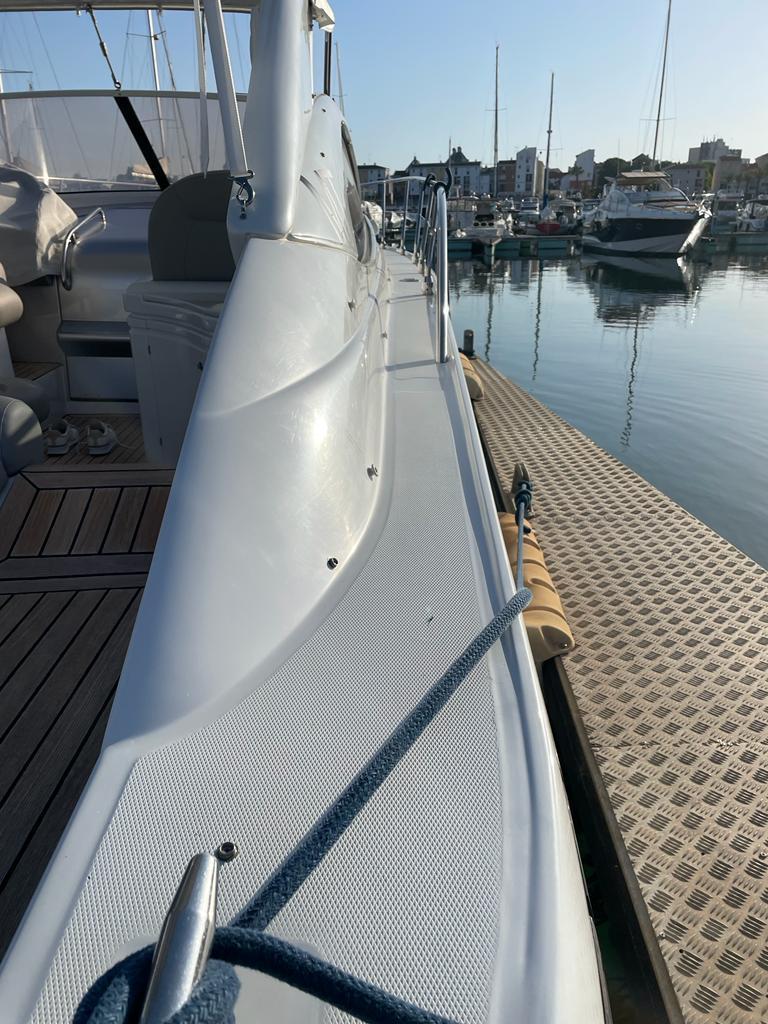 2006 Pershing 37 Motor Yachts for sale - YachtWorld