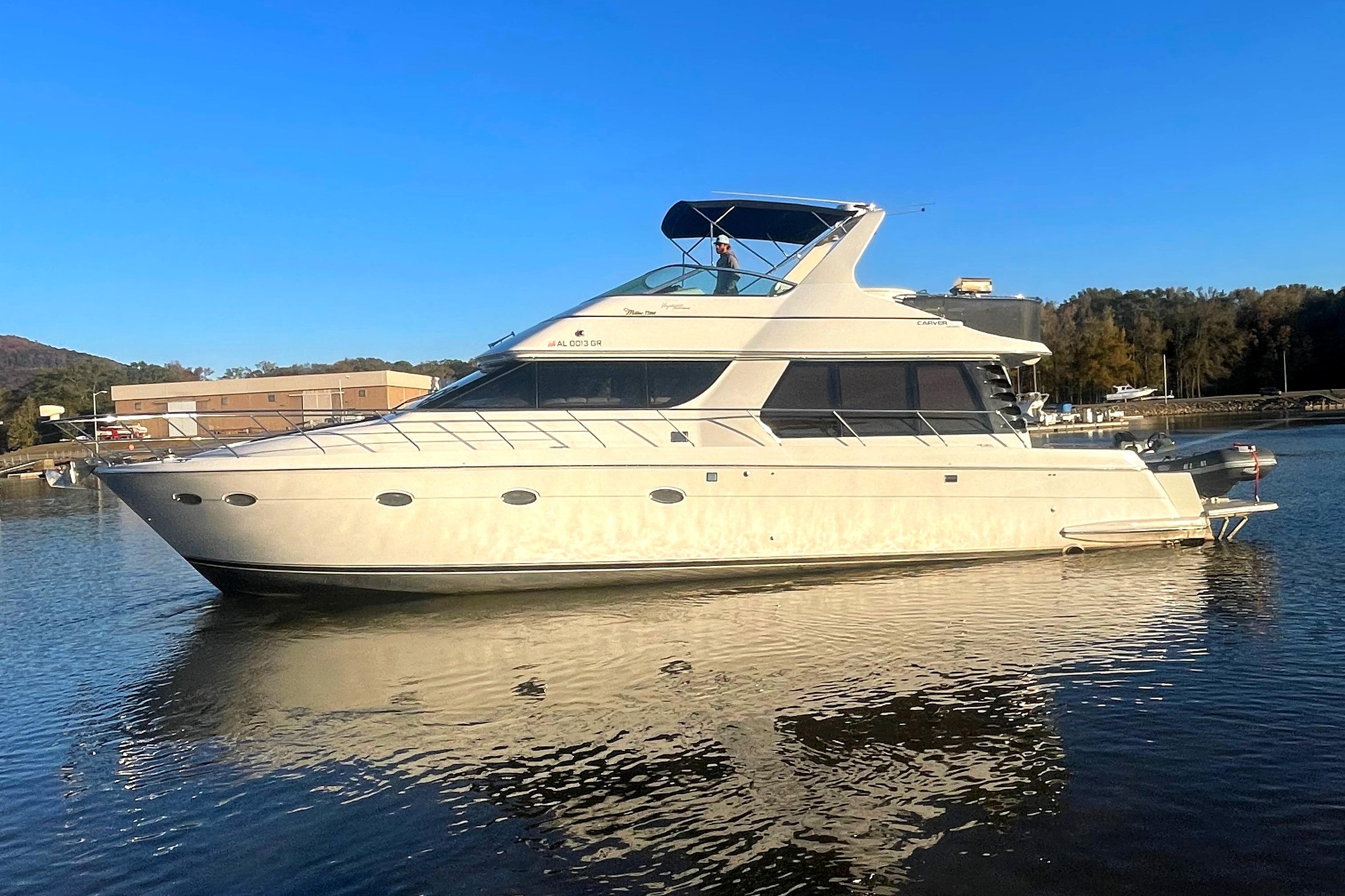 2000 Carver 530 Voyager Pilothouse Pilothouse for sale - YachtWorld