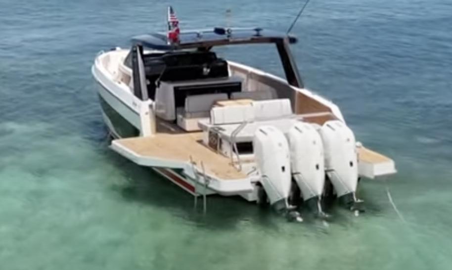 New 2025 Schaefer V44 - 06 - Alpes-Maritimes | TopBoats