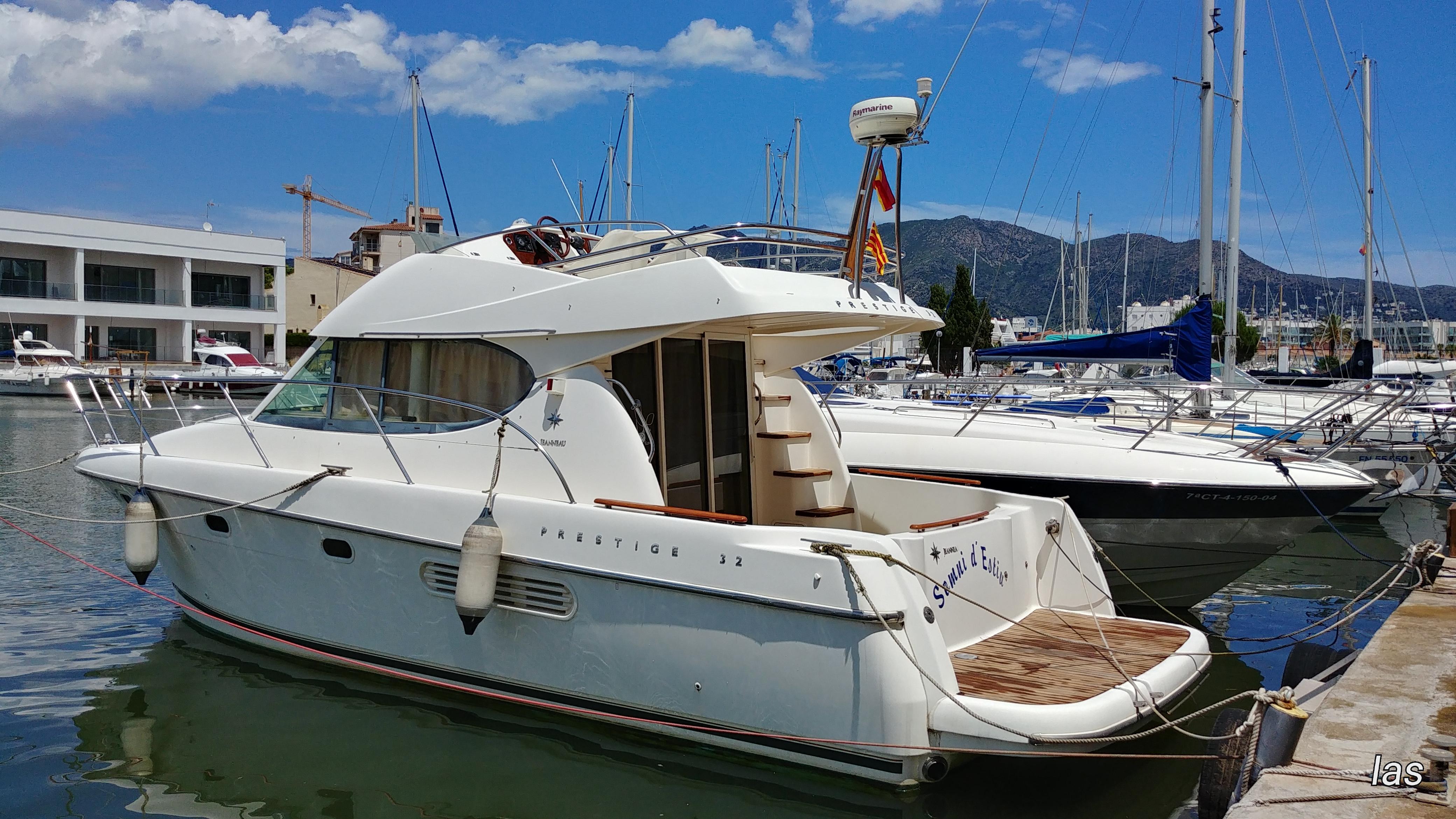 Ocasión 2005 Jeanneau PRESTIGE 32 FLY - Girona | TopBarcos.com