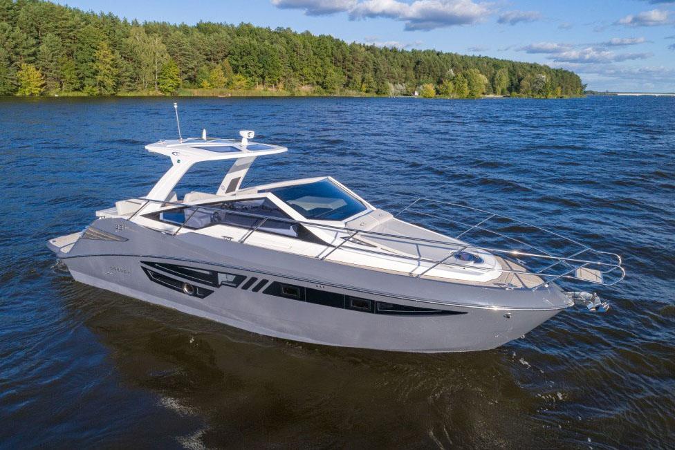 2025 Cobrey 33 SC Express Cruiser for sale - YachtWorld