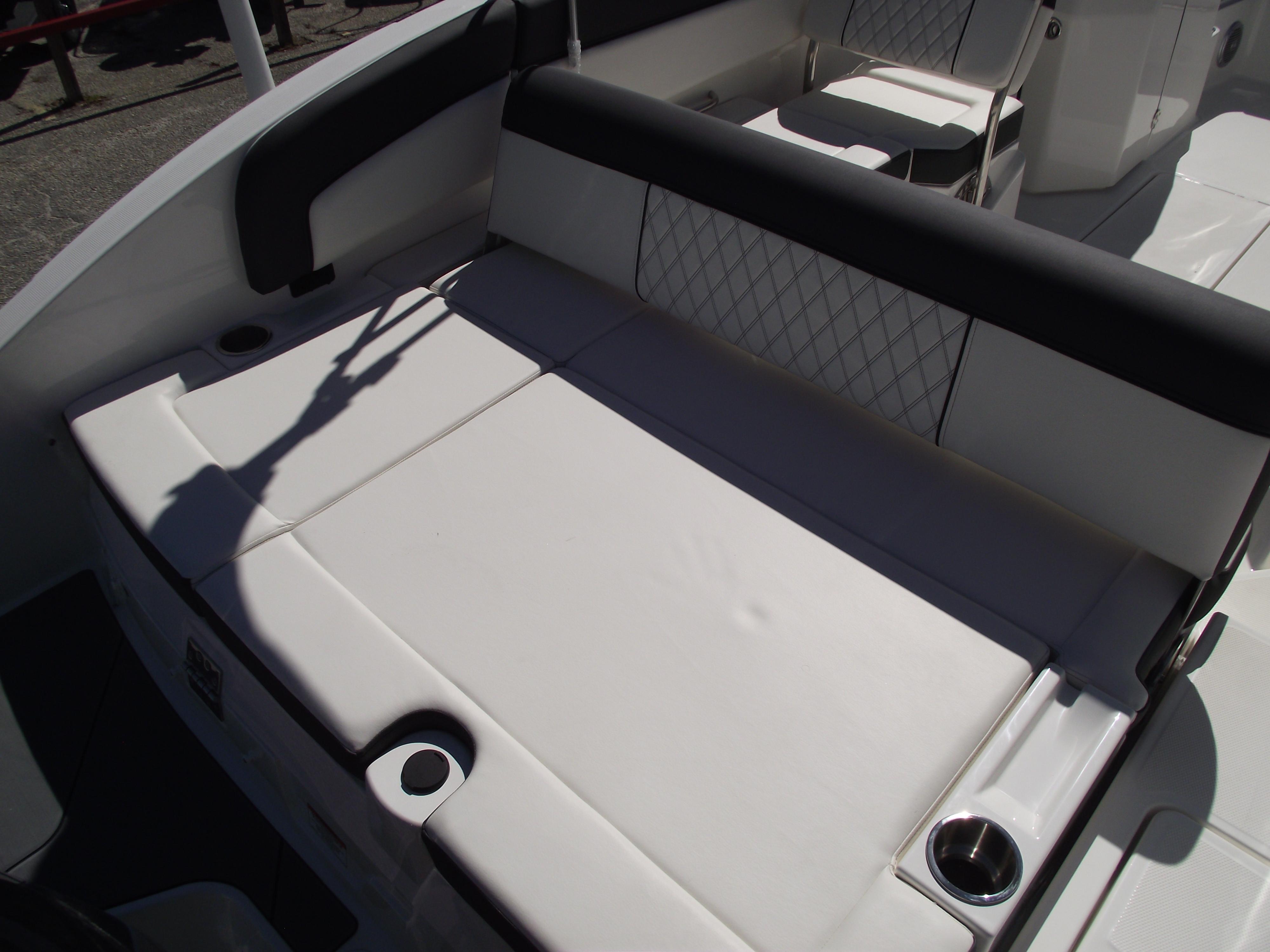 2024 Bayliner DX2200 Deck for sale - YachtWorld