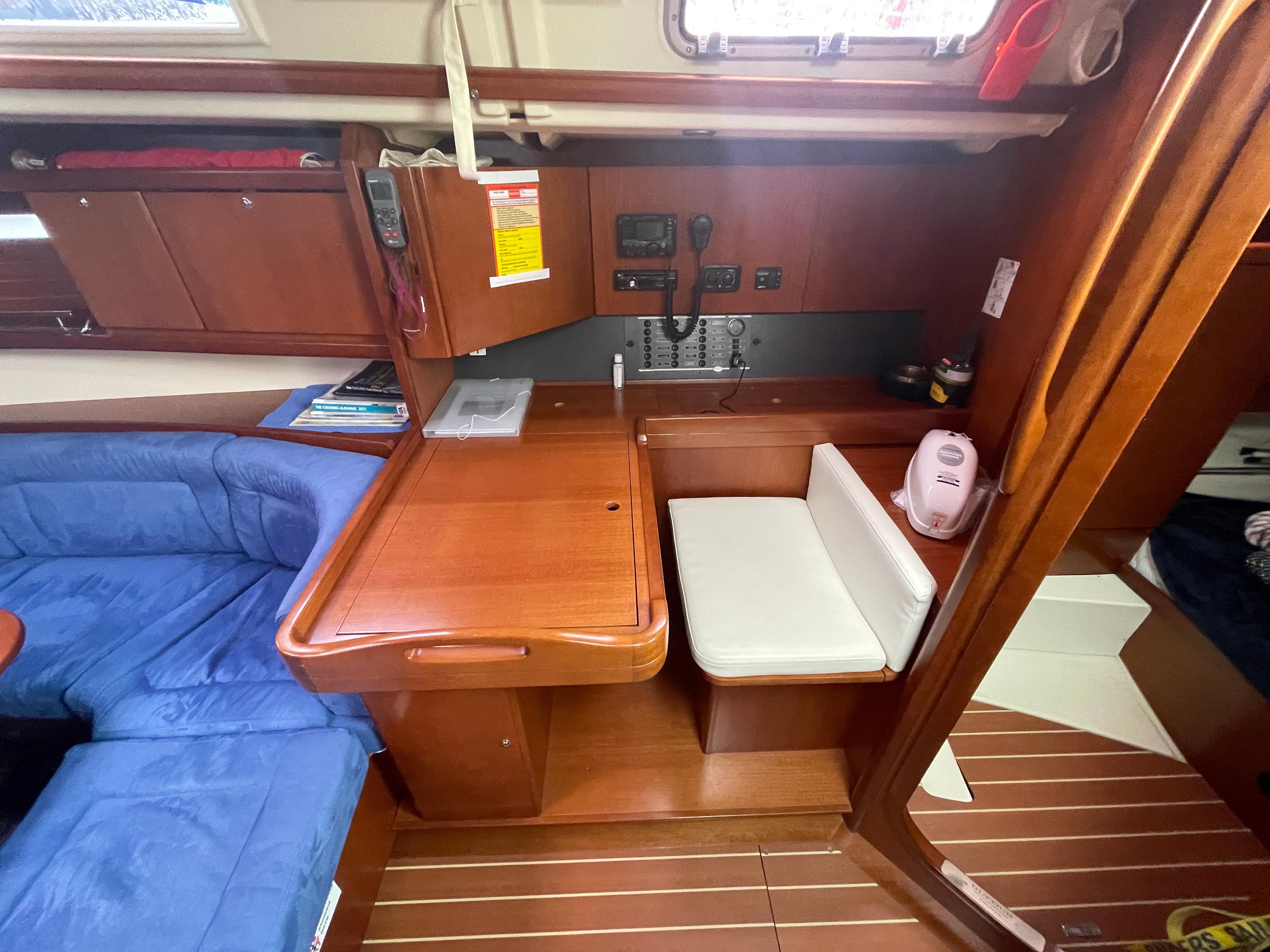 2011 Dufour 425 Grand Large Cruiser for sale - YachtWorld