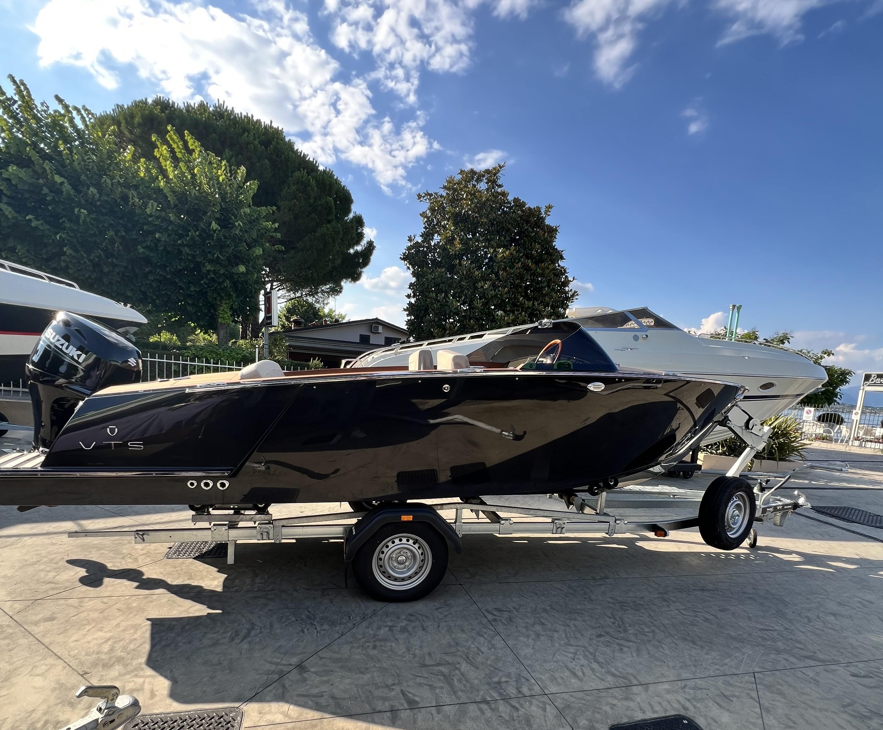 Used 2022 VTS Flying Shark 5.7 - Brescia | TopBoats